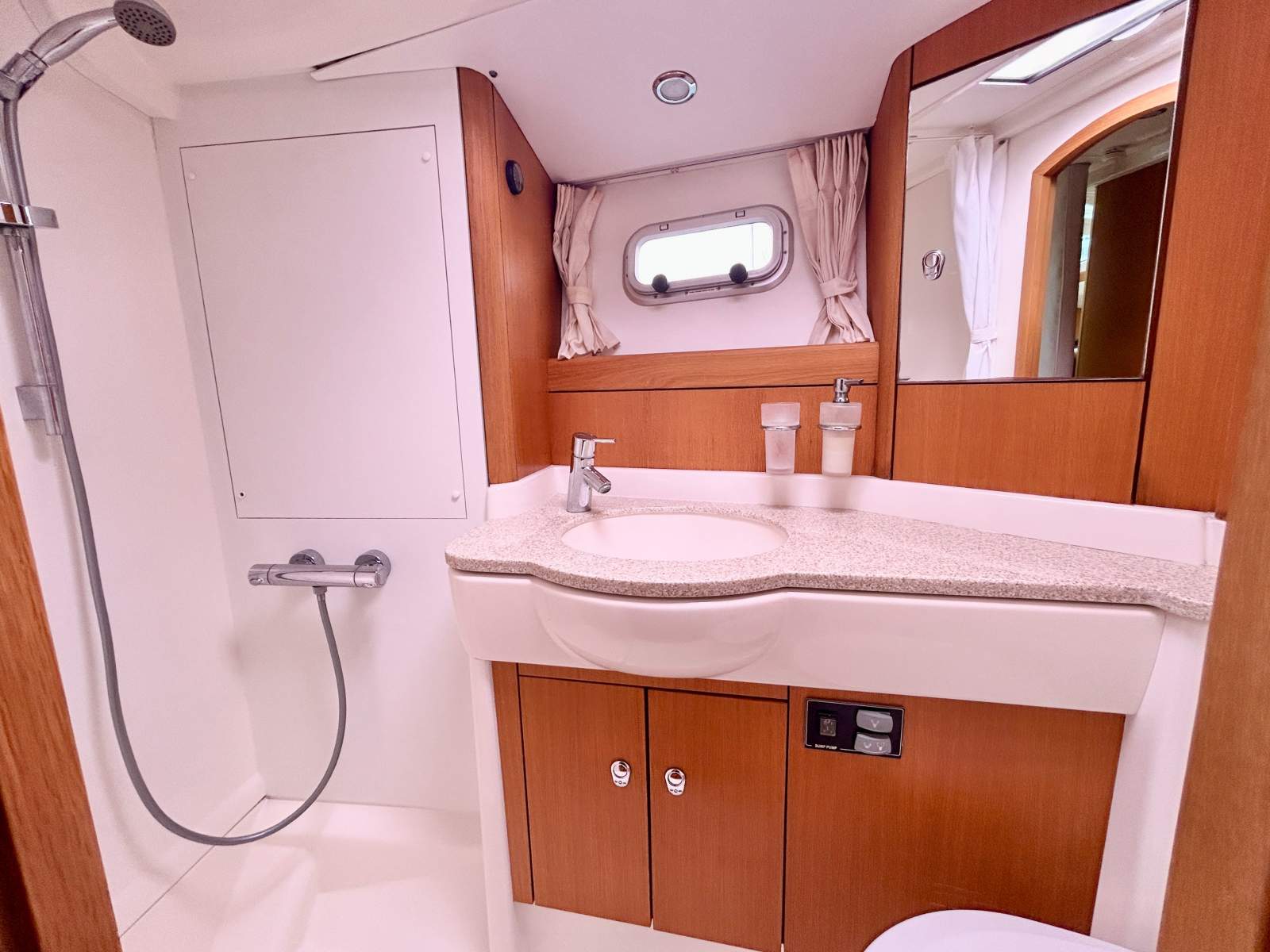 Used Oyster 54 for Sale | Yachts For Sale | Yachthub
