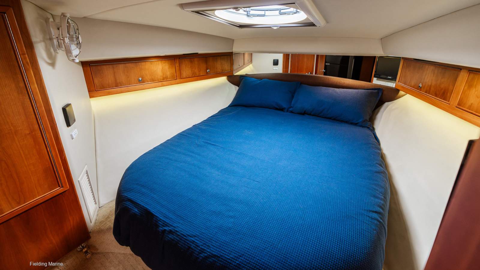 Used Riviera M430 Sports Cruiser for Sale | Boats For Sale | Yachthub