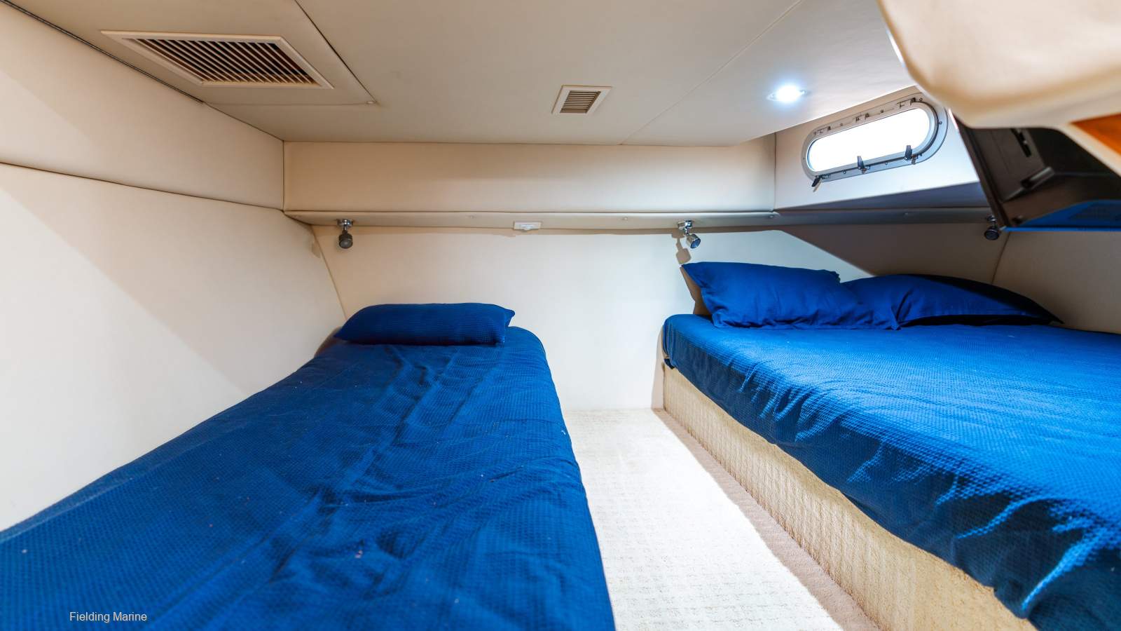 Used Riviera M430 Sports Cruiser for Sale | Boats For Sale | Yachthub