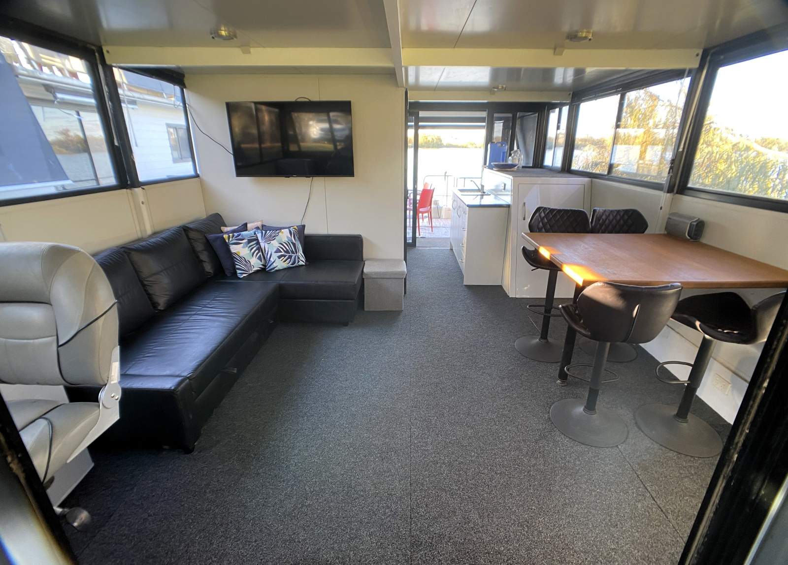 Used "antonietta Ii" Cat Cav 45 Alloy Pontoon Houseboat for Sale | Boats For Sale | Yachthub