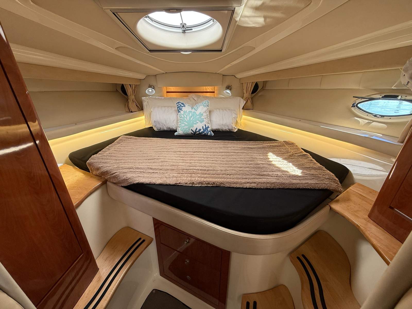 Used Monterey 350 Sy for Sale | Boats For Sale | Yachthub