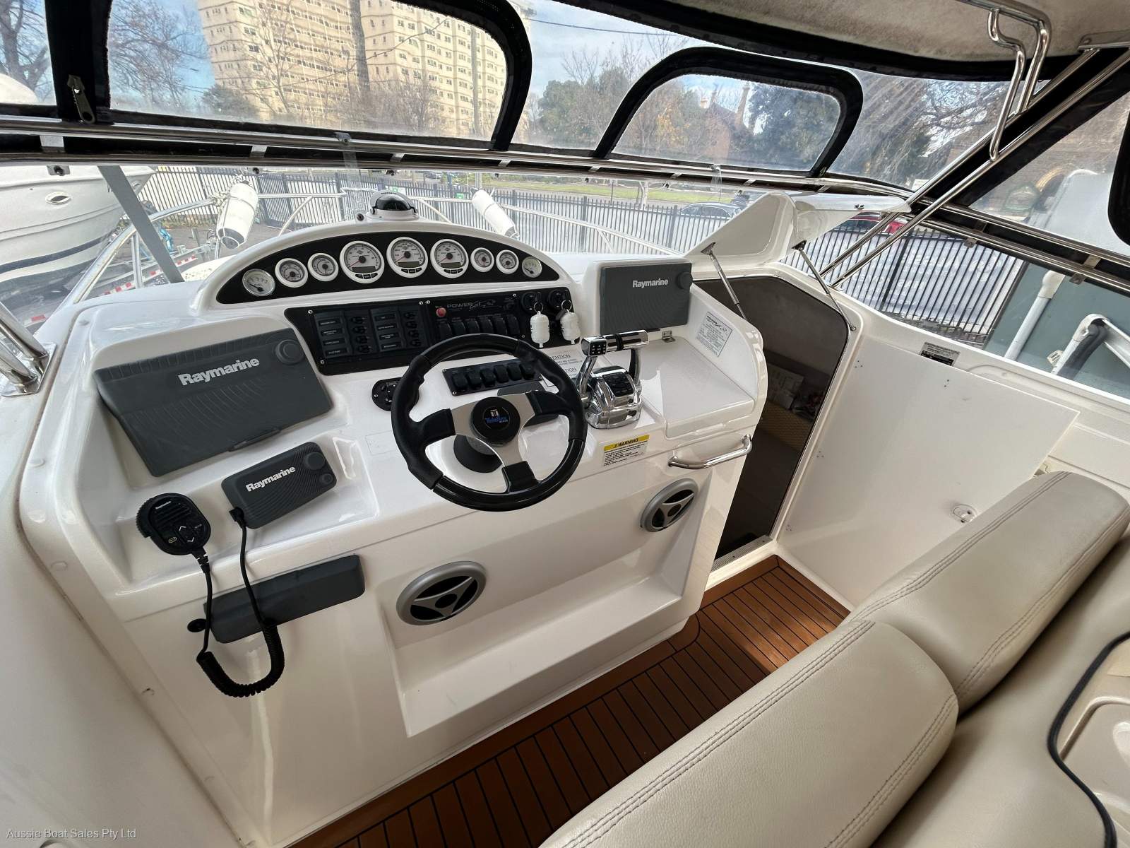 Used Powercat 3000 Sports Cabriolet for Sale | Boats For Sale | Yachthub