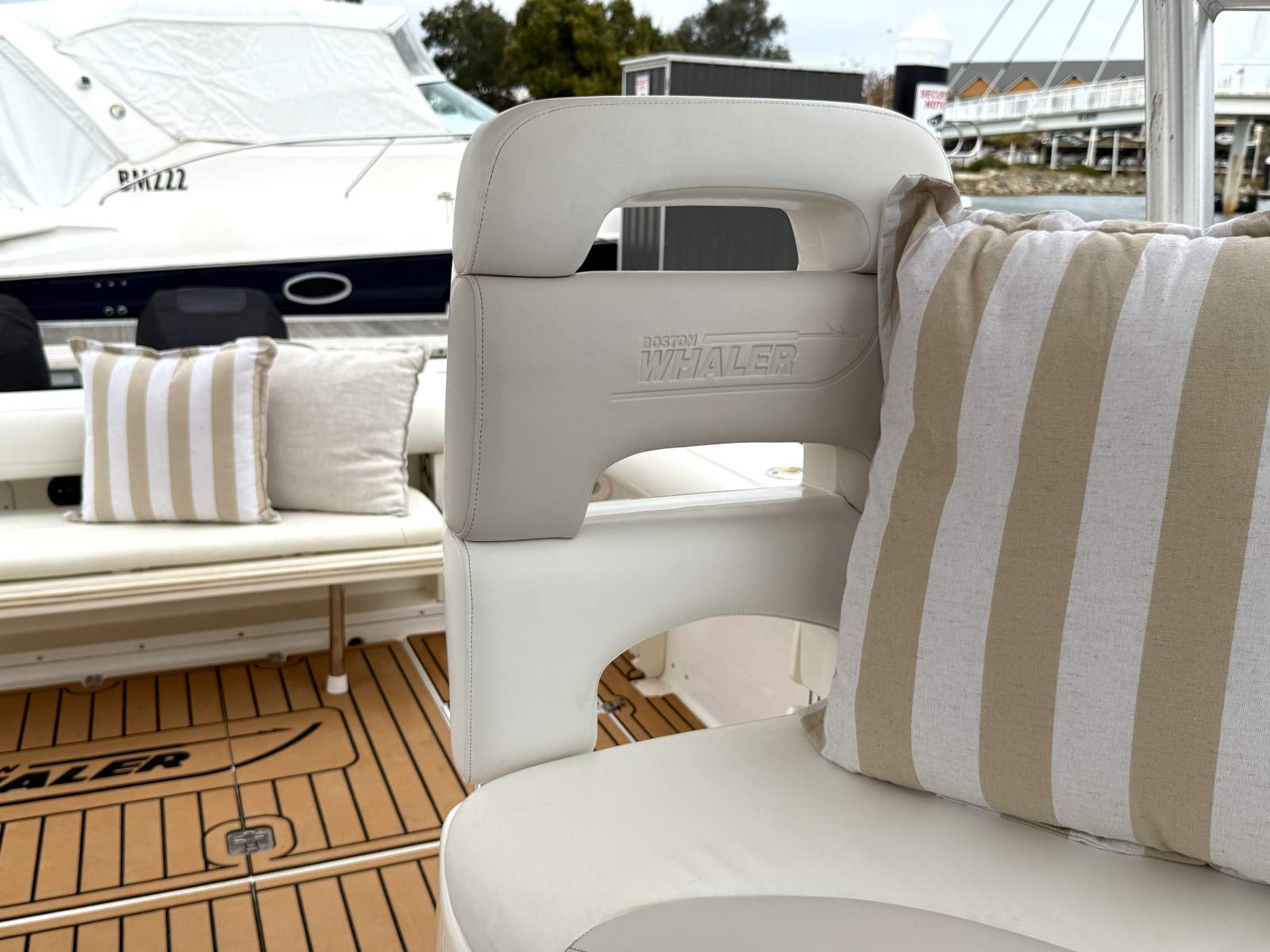 Used Boston Whaler 305 Conquest - Legendary Capability Meets Coastal ...