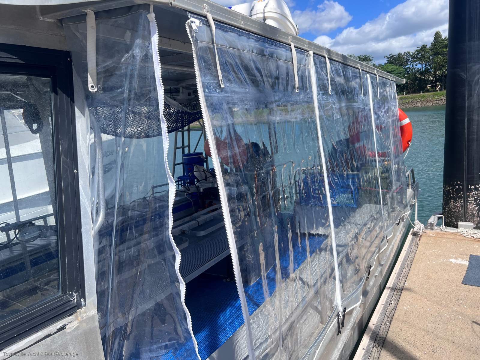 Used Snyper Custom Dive Boat On Tri Axle Swiftco Trailer for Sale ...