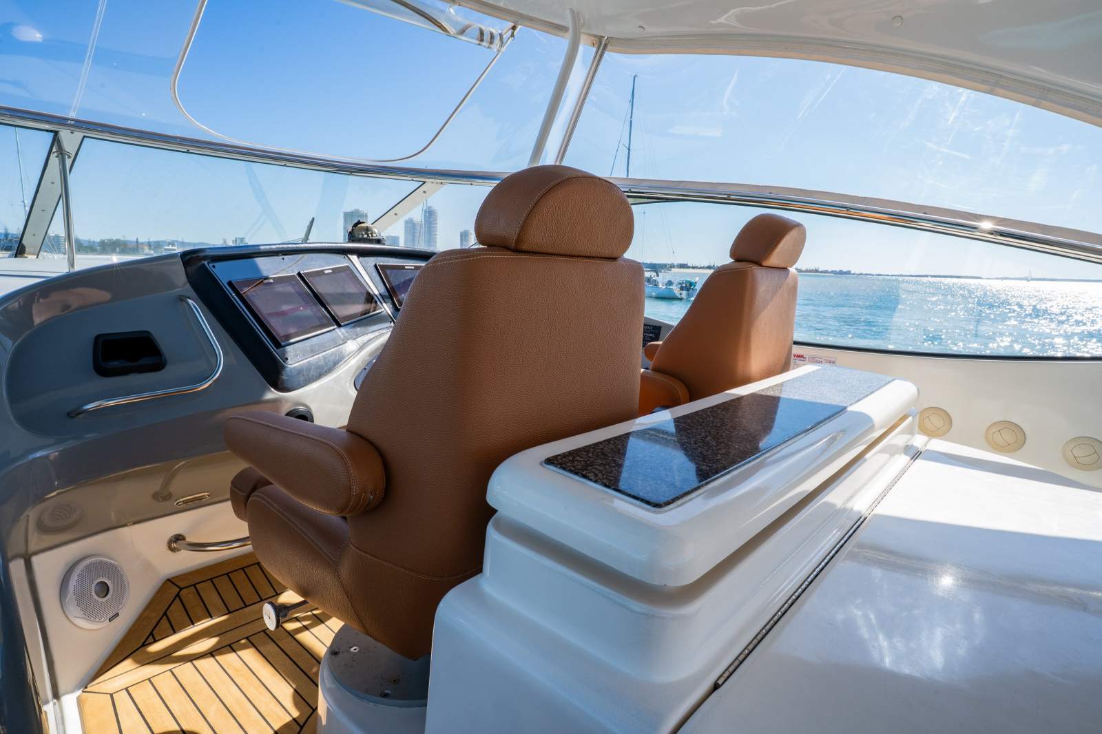 Used Cruisers Yachts 560 Express for Sale | Boats For Sale | Yachthub