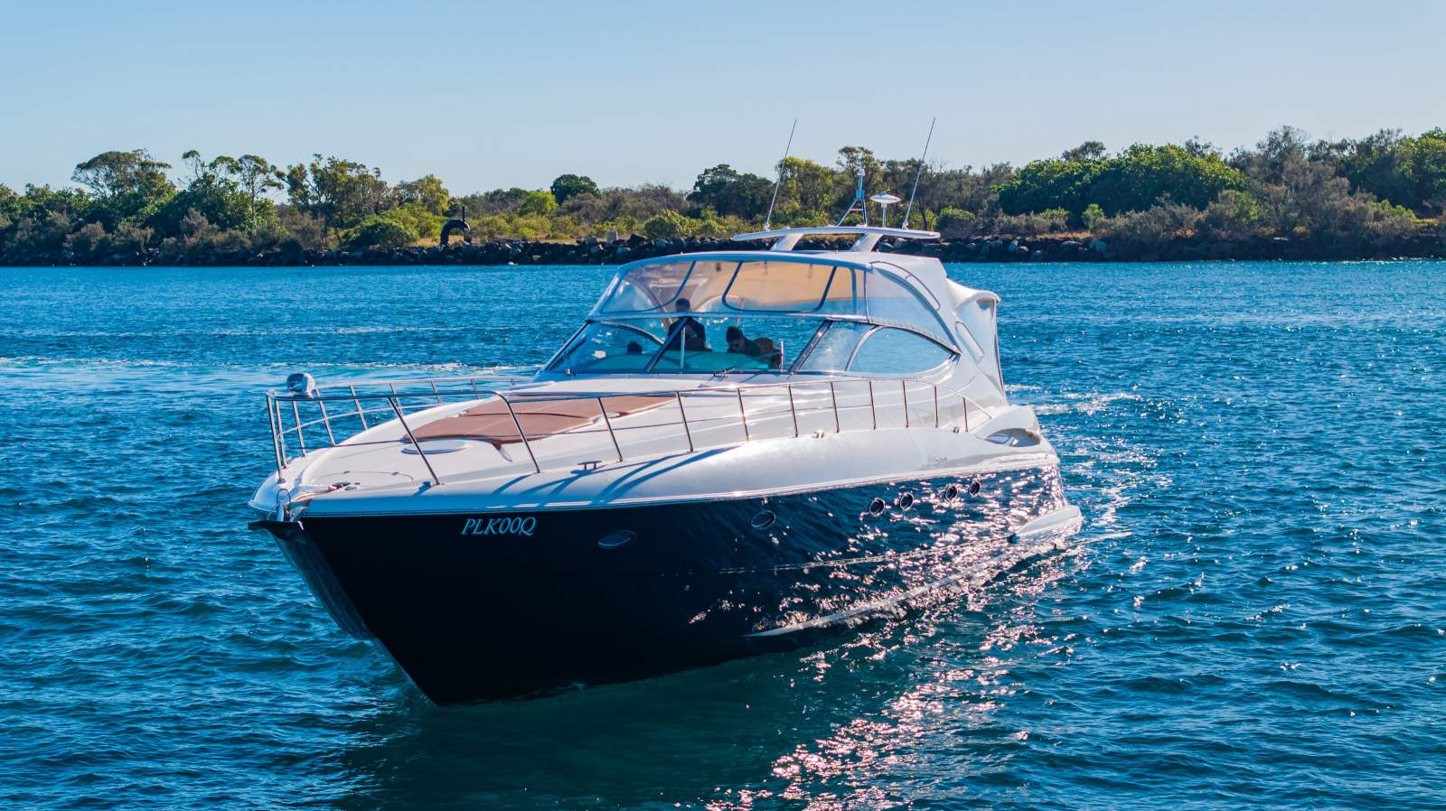Used Cruisers Yachts 560 Express for Sale | Boats For Sale | Yachthub
