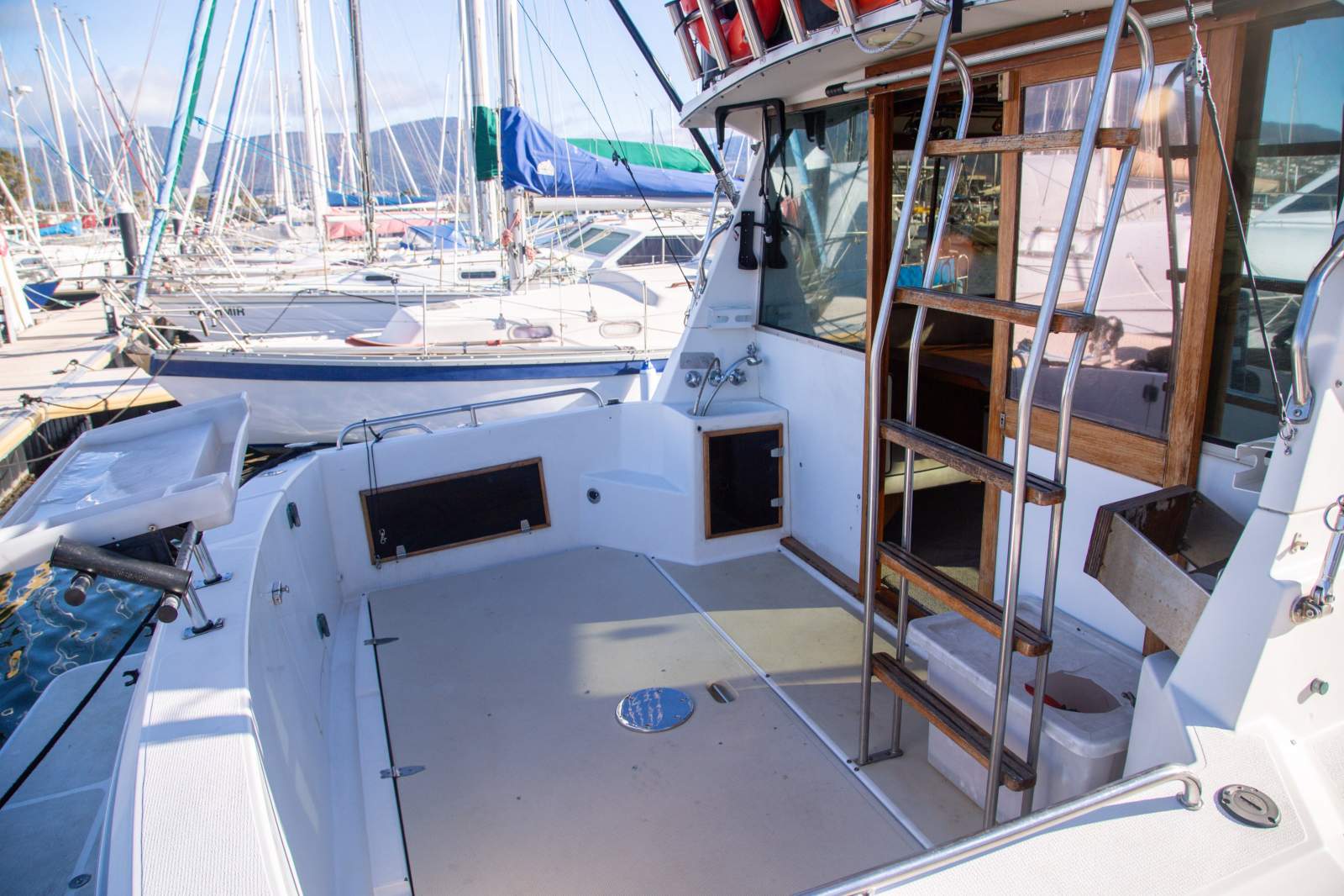 Riviera 32 Flybridge HARD-TOP FLYBRIDGE, MOTIVATED SELLER!!! For Sale ...