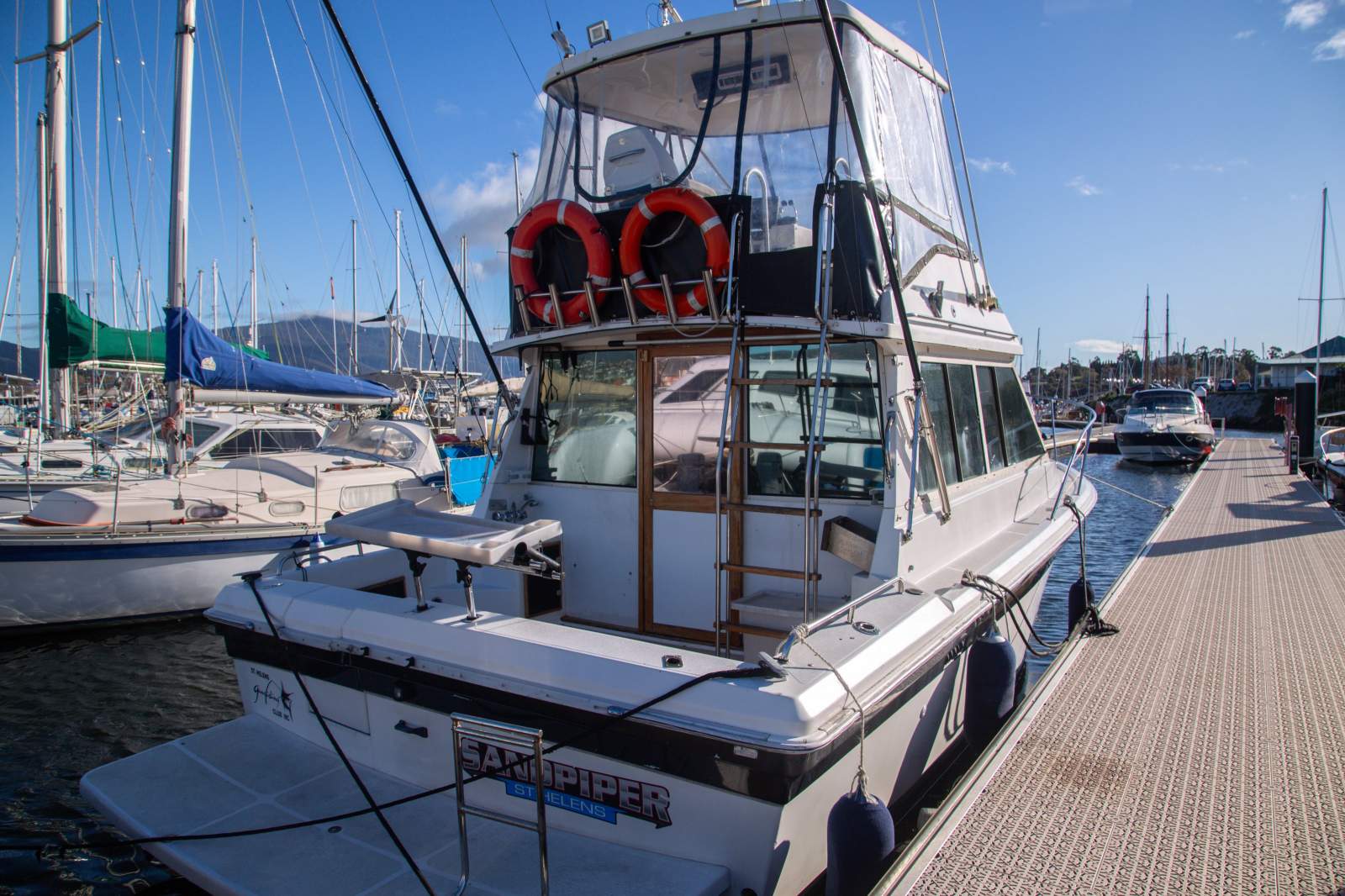 Riviera 32 Flybridge HARD-TOP FLYBRIDGE, MOTIVATED SELLER!!! For Sale ...