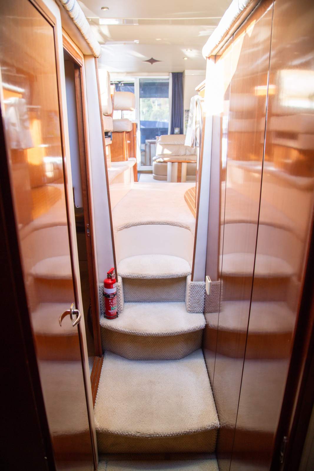 Used Meridian 411 Flybridge Enormous Upgrades! Lower Helm! Uprated ...