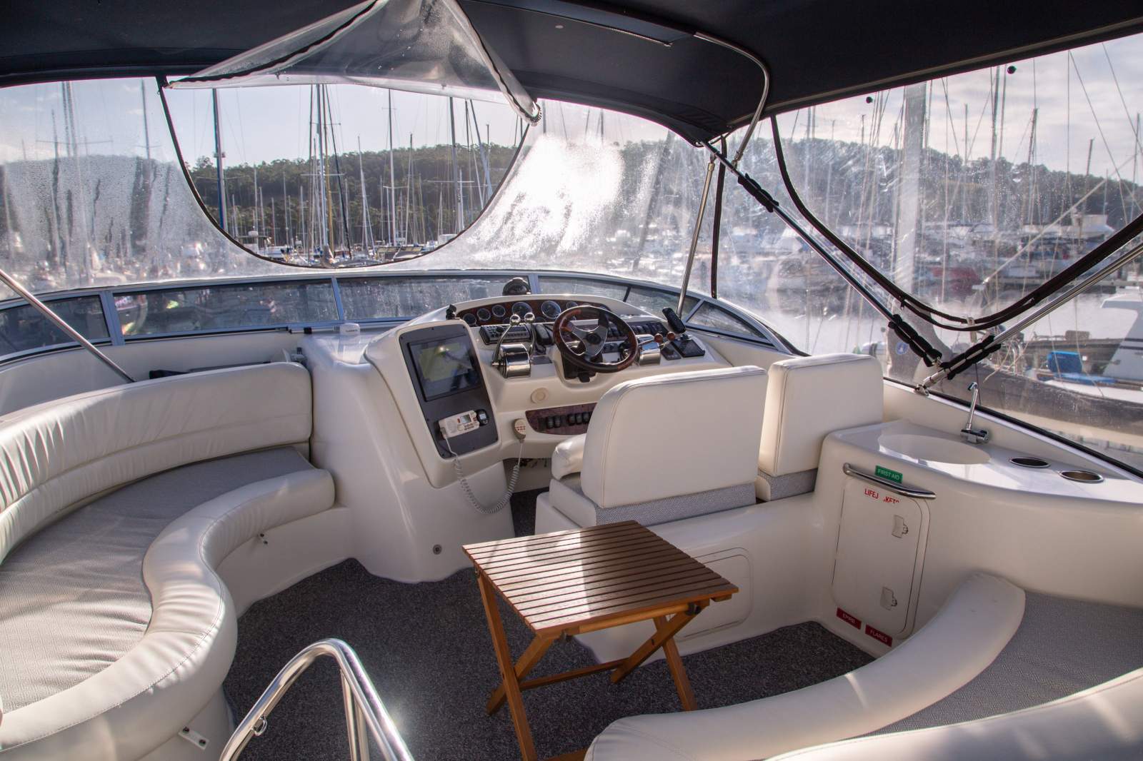 Used Meridian 411 Flybridge Enormous Upgrades! Lower Helm! Uprated ...