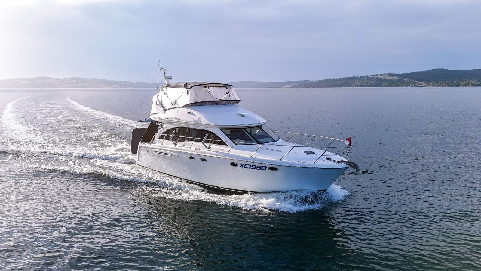 Meridian 411 Flybridge ENORMOUS UPGRADES! LOWER HELM! UPRATED ENGINES ...