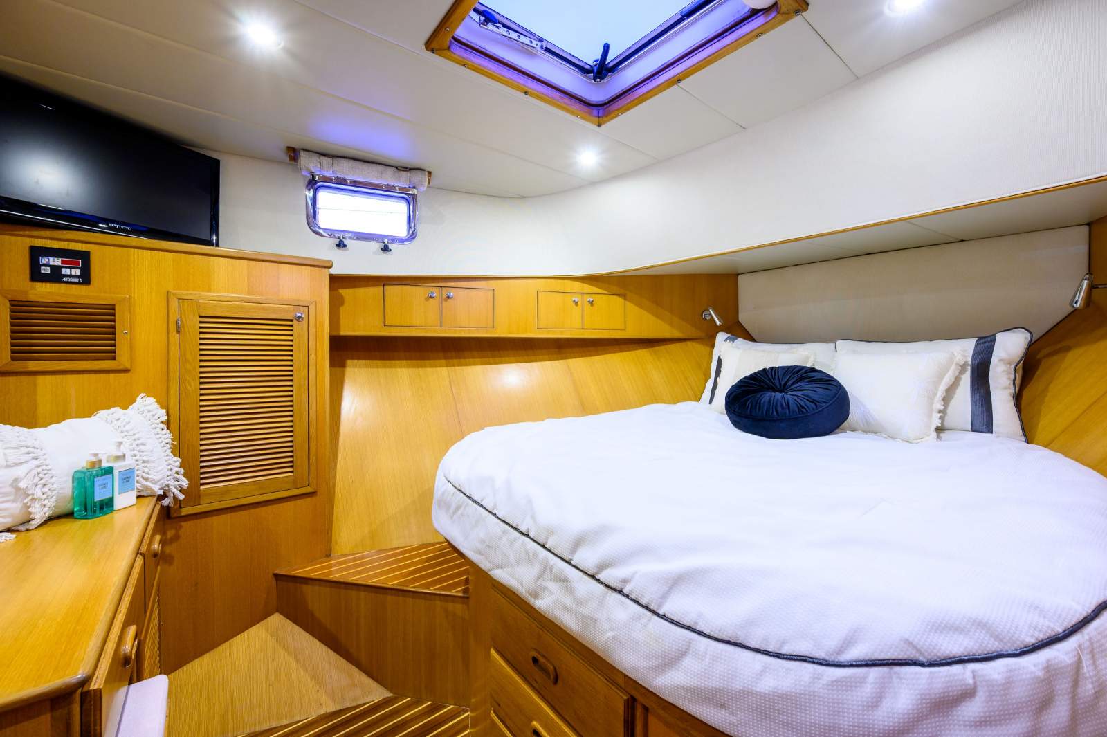 Used Alaska 46 Flybridge for Sale | Boats For Sale | Yachthub