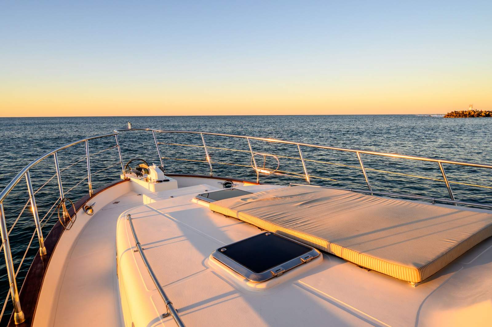 Used Alaska 46 Flybridge for Sale | Boats For Sale | Yachthub