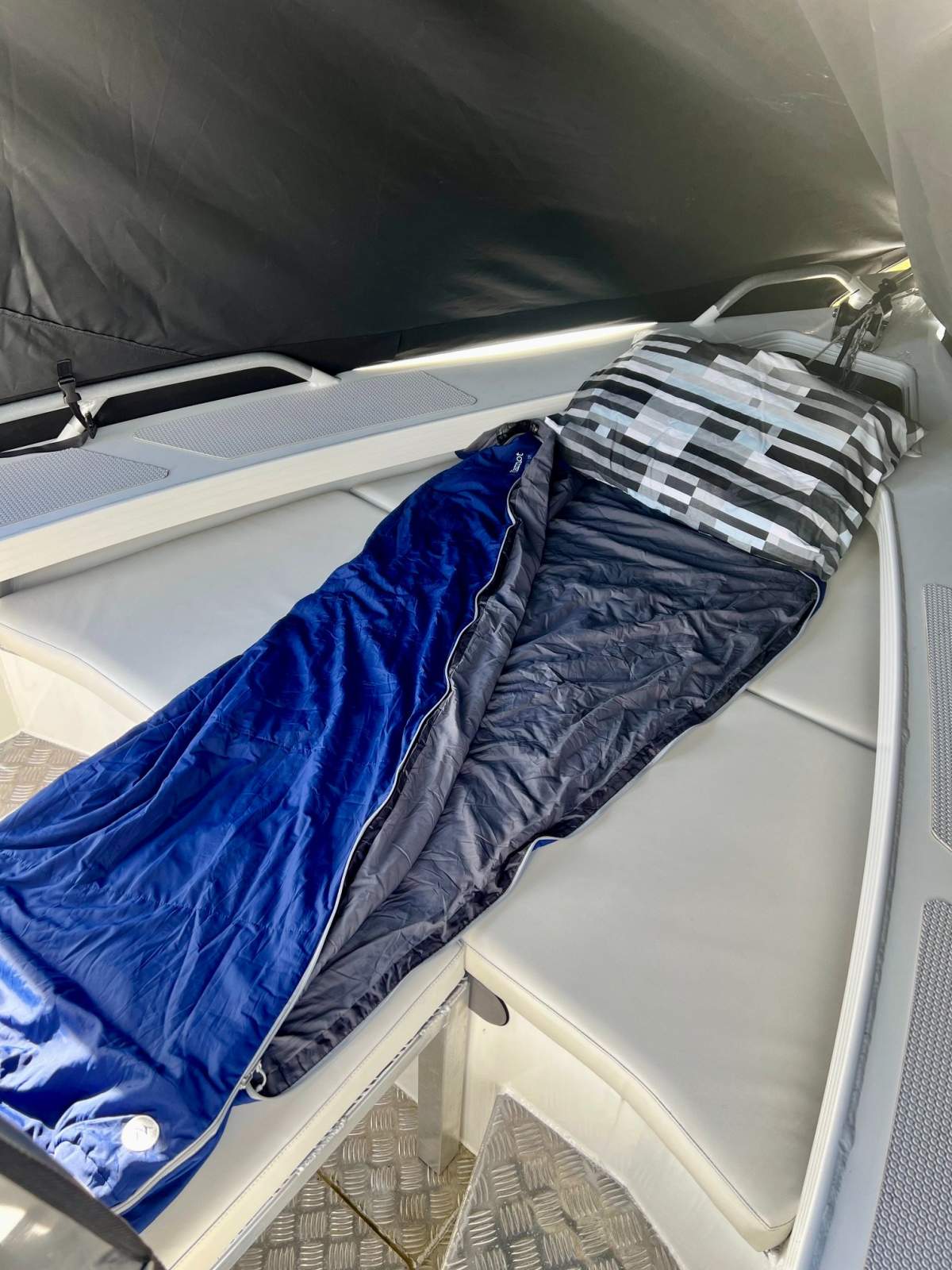 Yellowfin Plate 7000 Centre Console For Sale | d’Albora Yacht Brokers