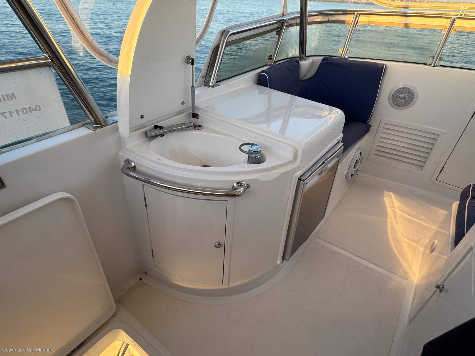 Used Bella 420 Flybridge Platinum Launched 2009, Low Hours + All The ...