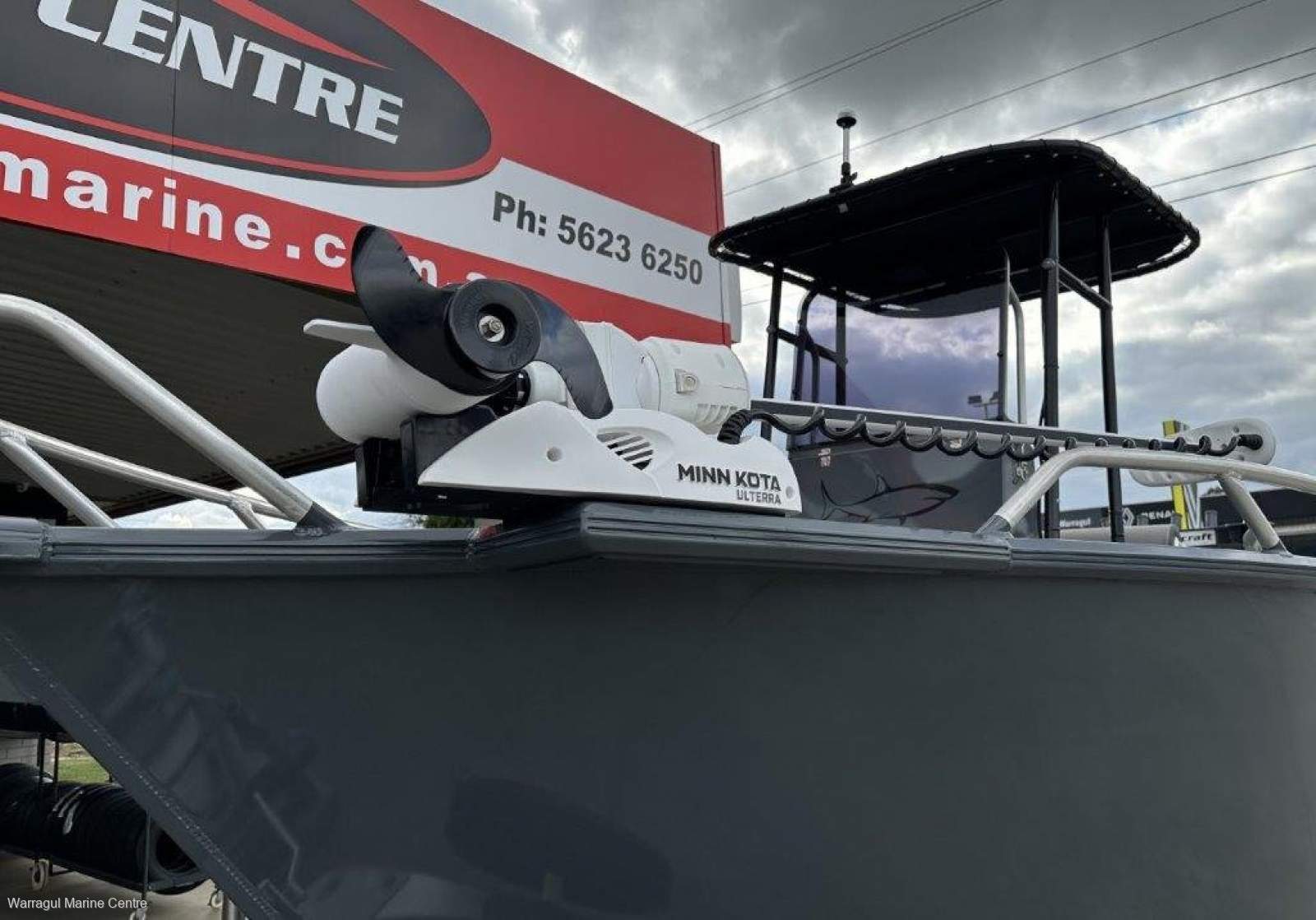 New Makocraft 561 Canyon Console EX Demonstrator For Sale | Warragul ...