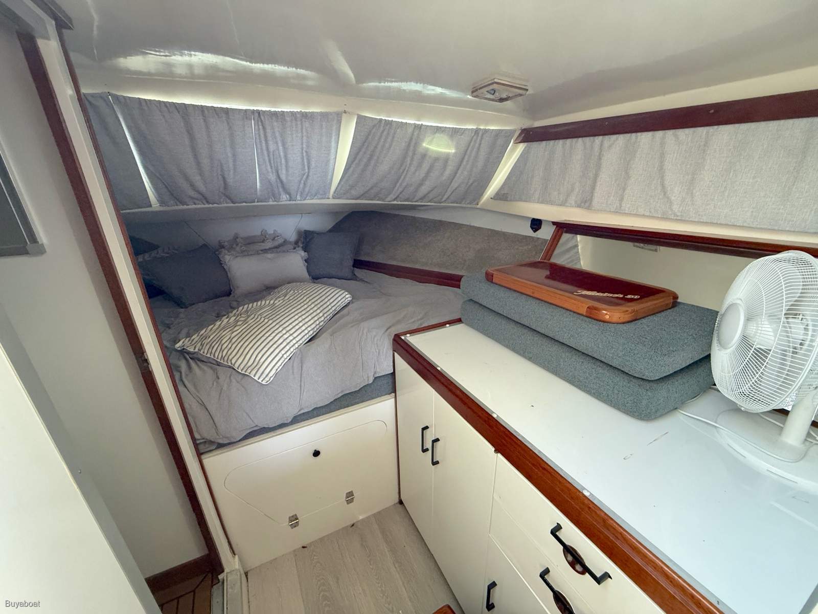 Used Riviera 30 Flybridge for Sale | Boats For Sale | Yachthub