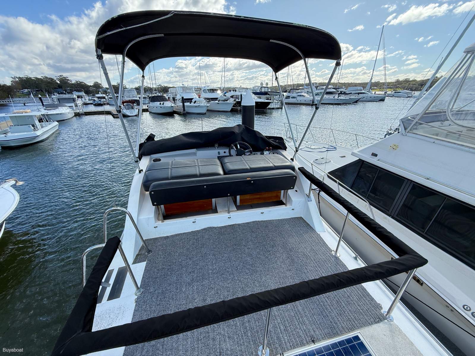 Used Riviera 30 Flybridge for Sale | Boats For Sale | Yachthub