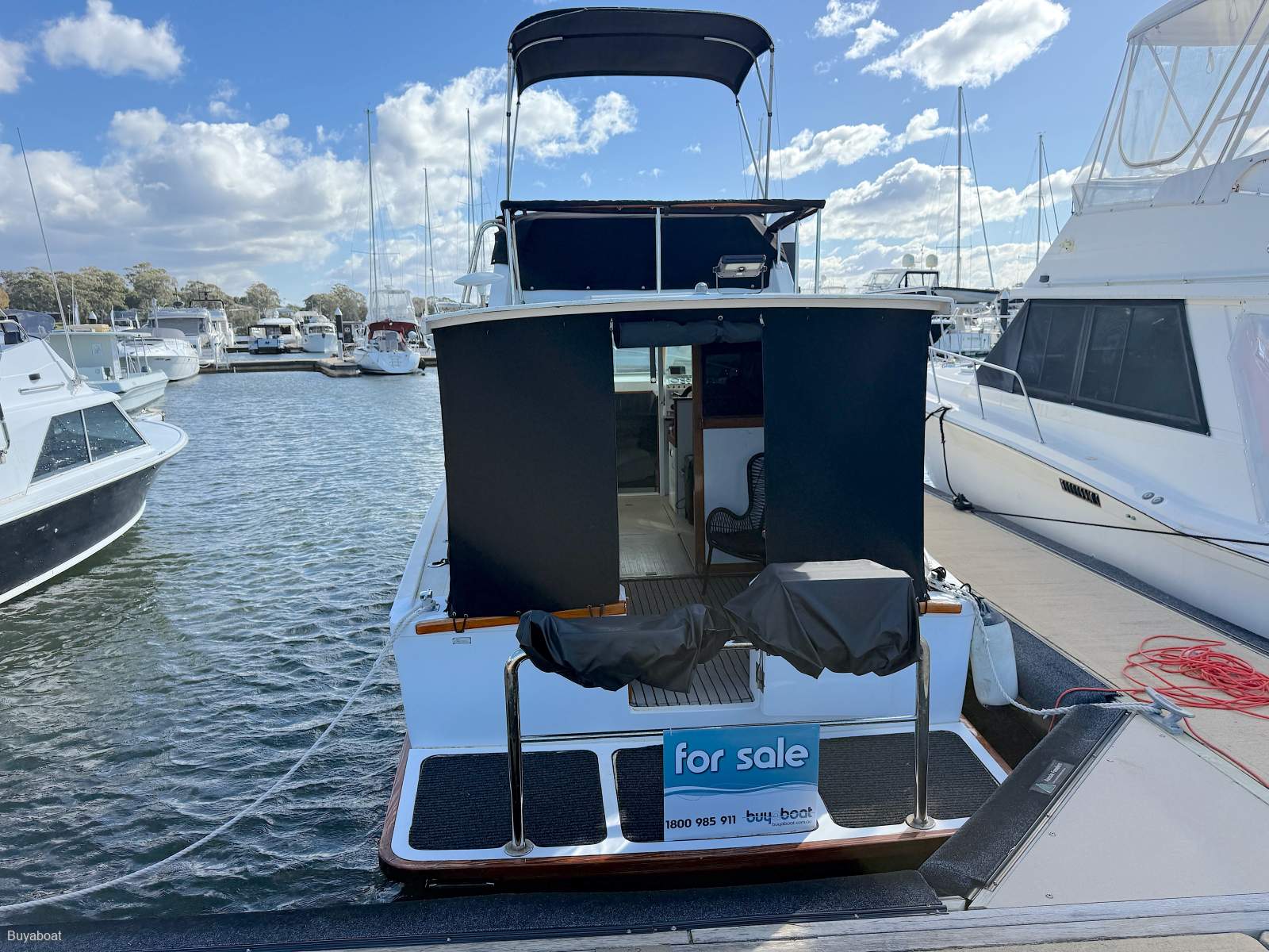 Used Riviera 30 Flybridge for Sale | Boats For Sale | Yachthub