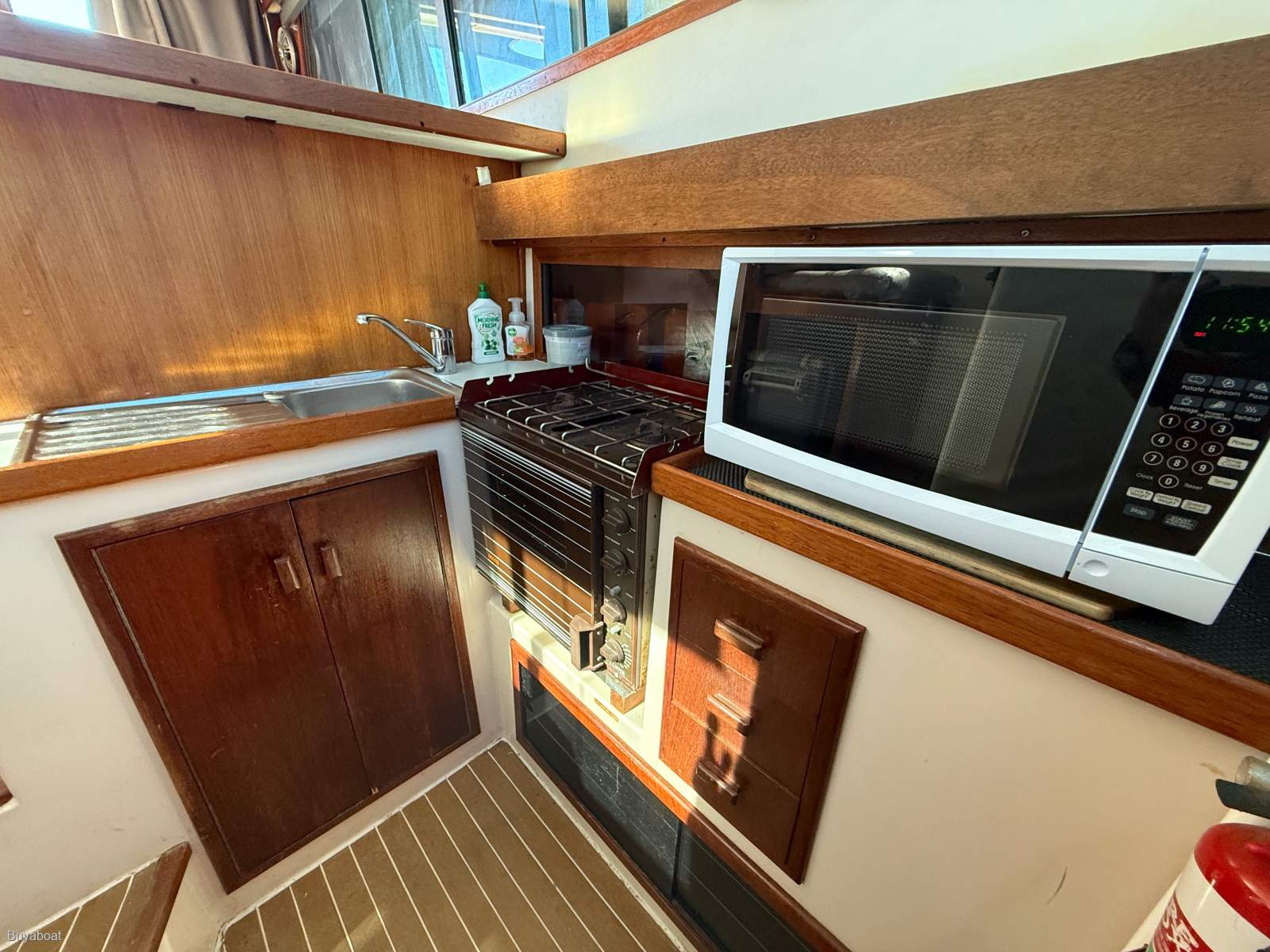 Used Riviera 30 Flybridge for Sale | Boats For Sale | Yachthub