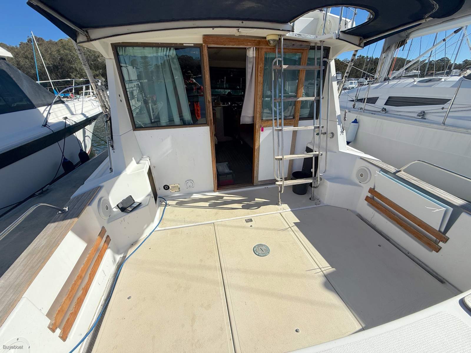 Used Riviera 30 Flybridge for Sale | Boats For Sale | Yachthub