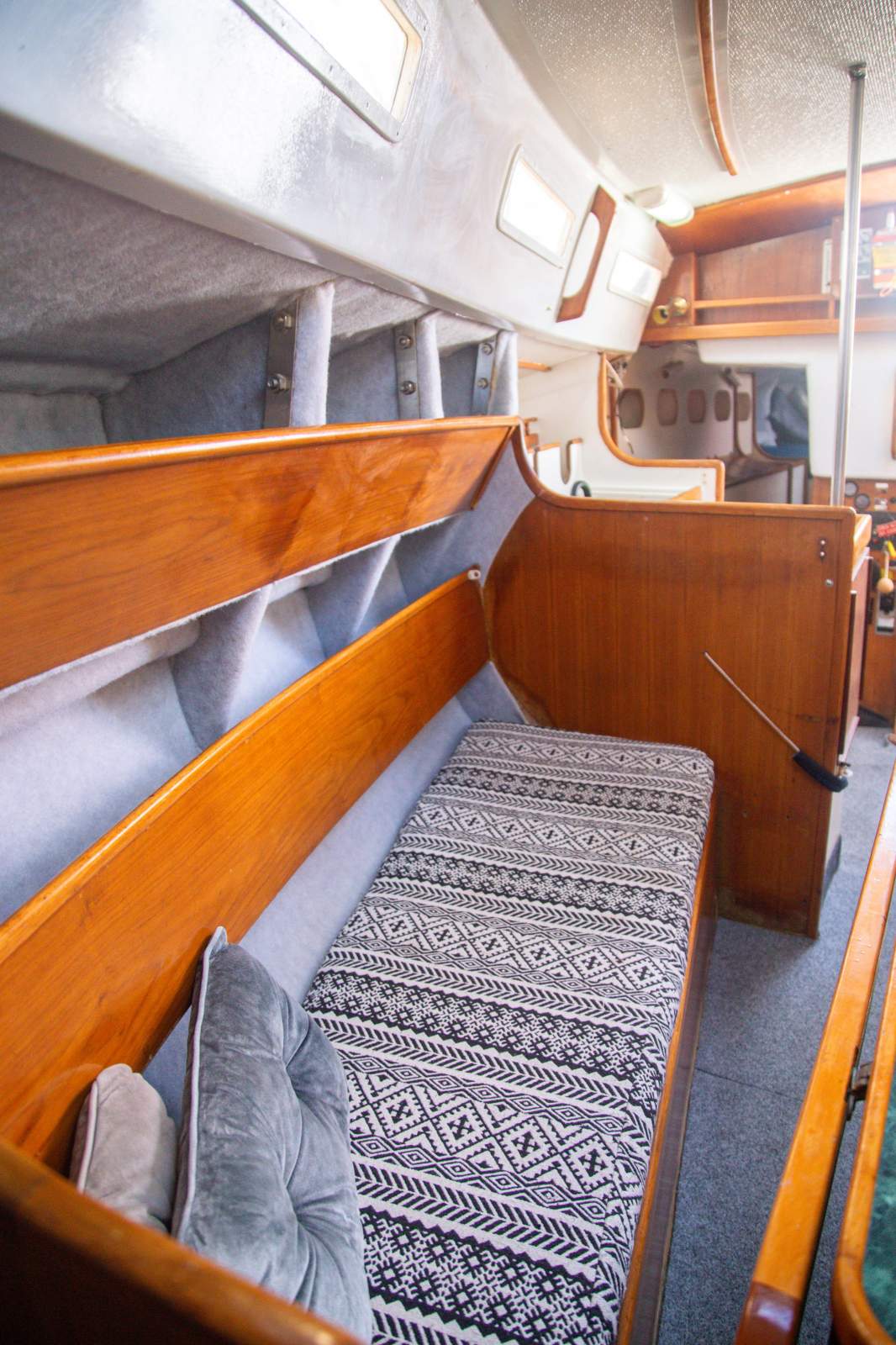 Mottle 33 CAPABLE AND COMFORTABLE CRUISER/RACER! For Sale | Derwent ...