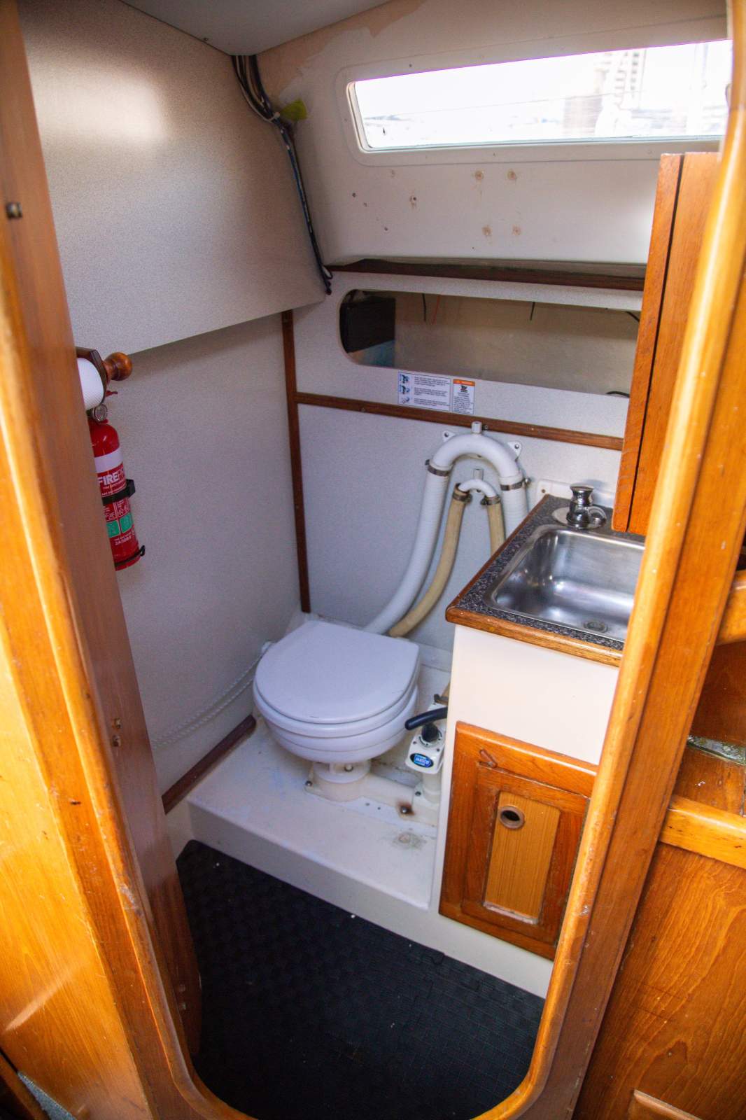 Mottle 33 CAPABLE AND COMFORTABLE CRUISER/RACER! For Sale | Derwent ...