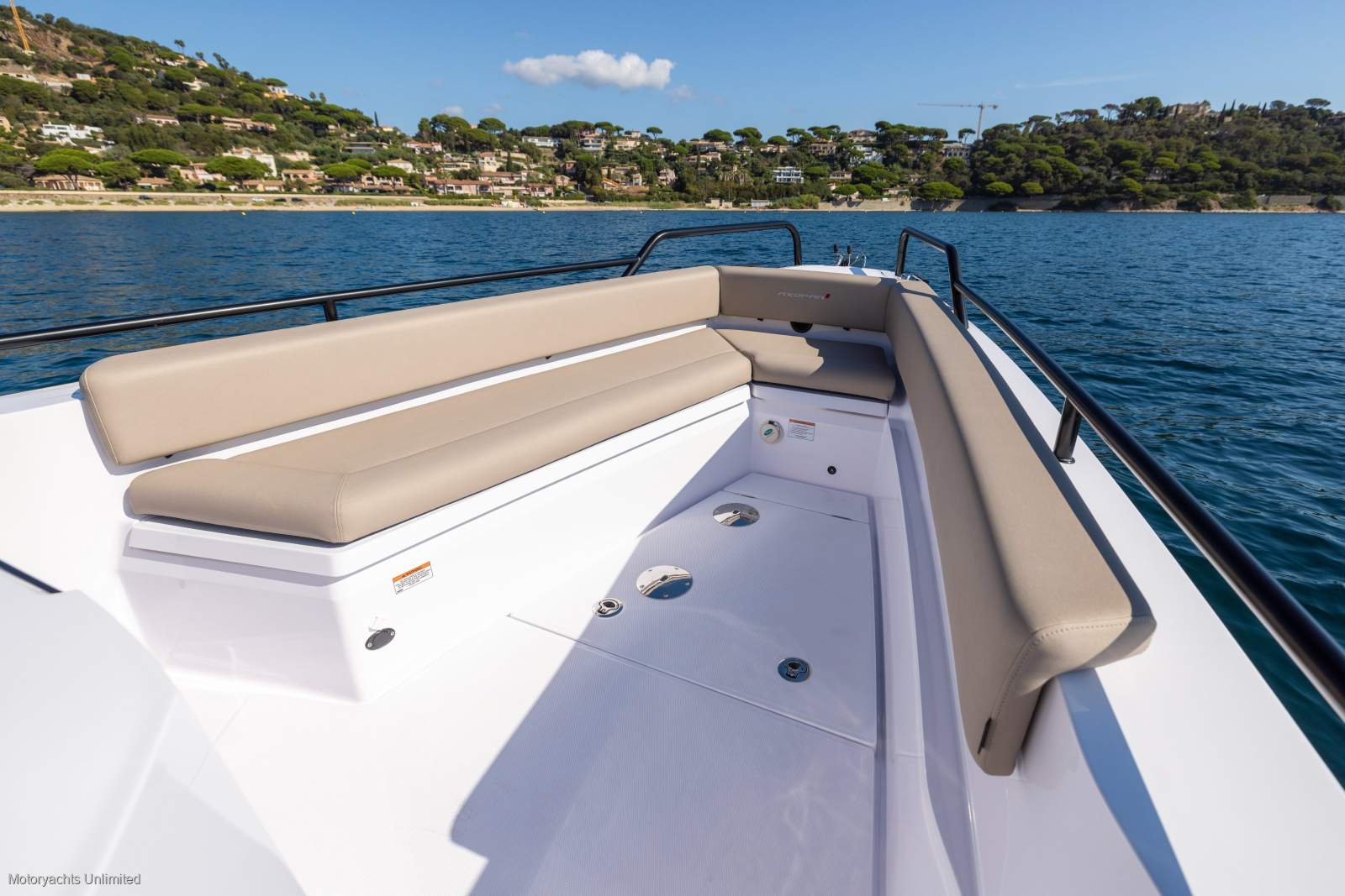 View Boat - Motoryachts Unlimited In Australia