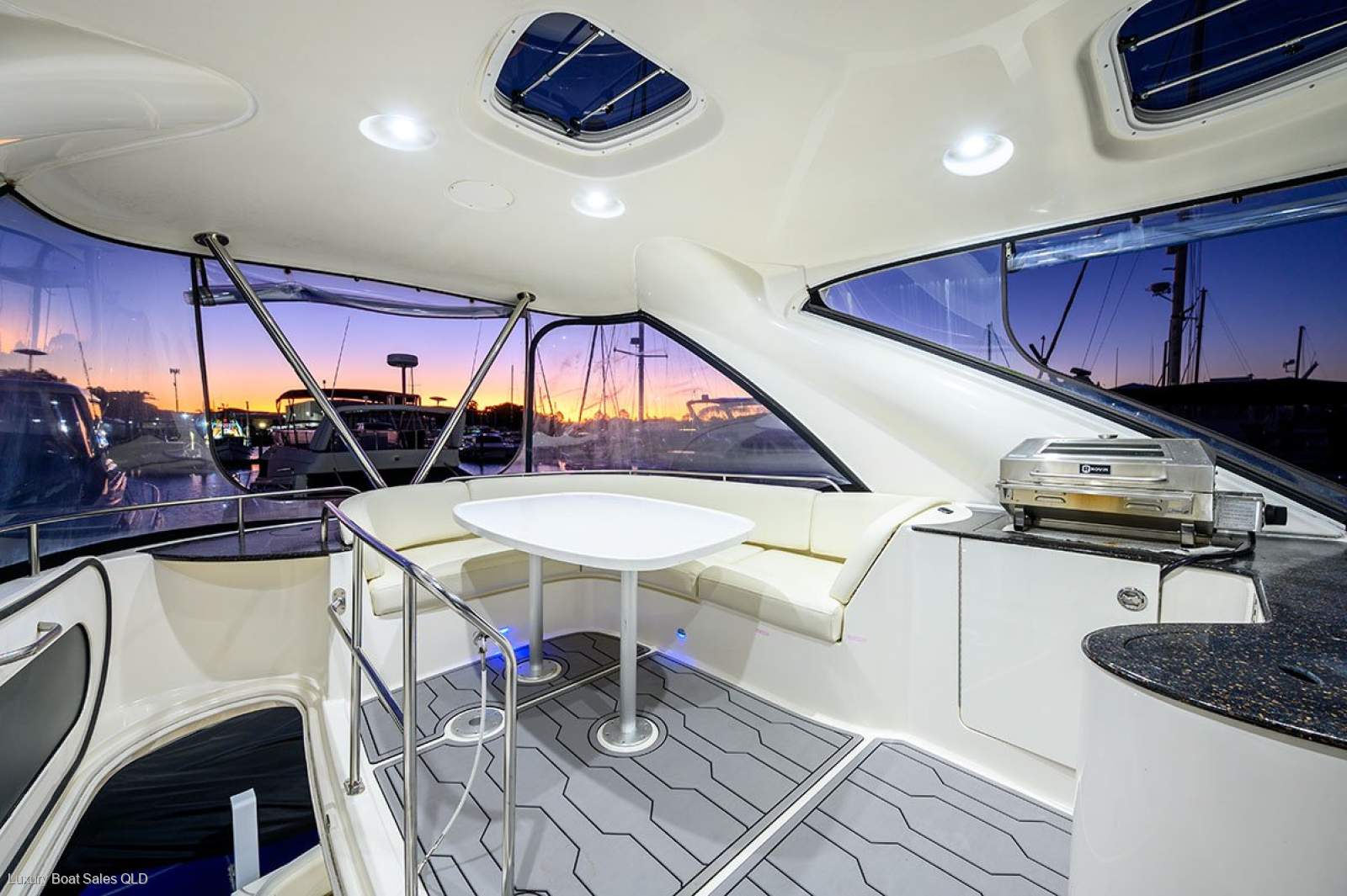 Used Meridian 441 Flybridge for Sale | Boats For Sale | Yachthub