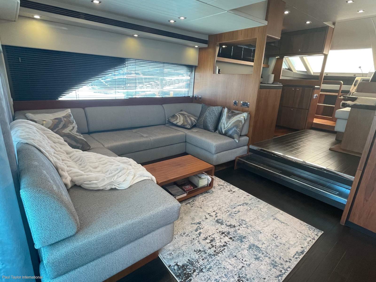 Fairline Squadron 60 Motivated vendor- Well presented Boat! For Sale ...