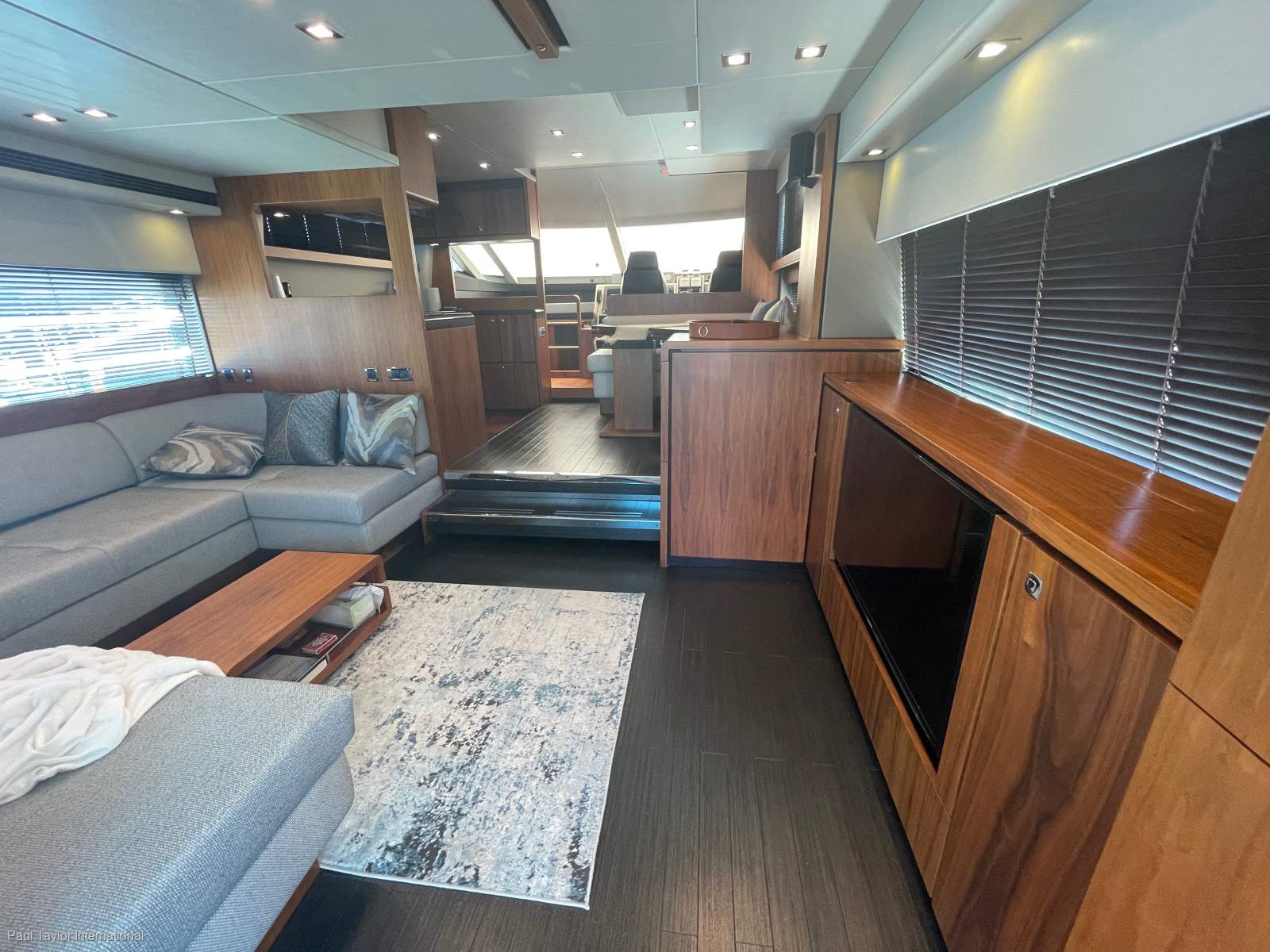 Fairline Squadron 60 Motivated vendor- Well presented Boat! For Sale ...