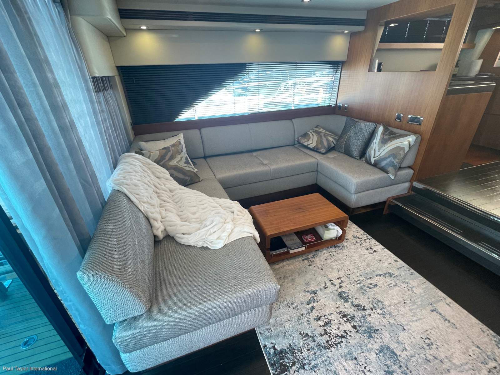 Fairline Squadron 60 Motivated vendor- Well presented Boat! For Sale ...