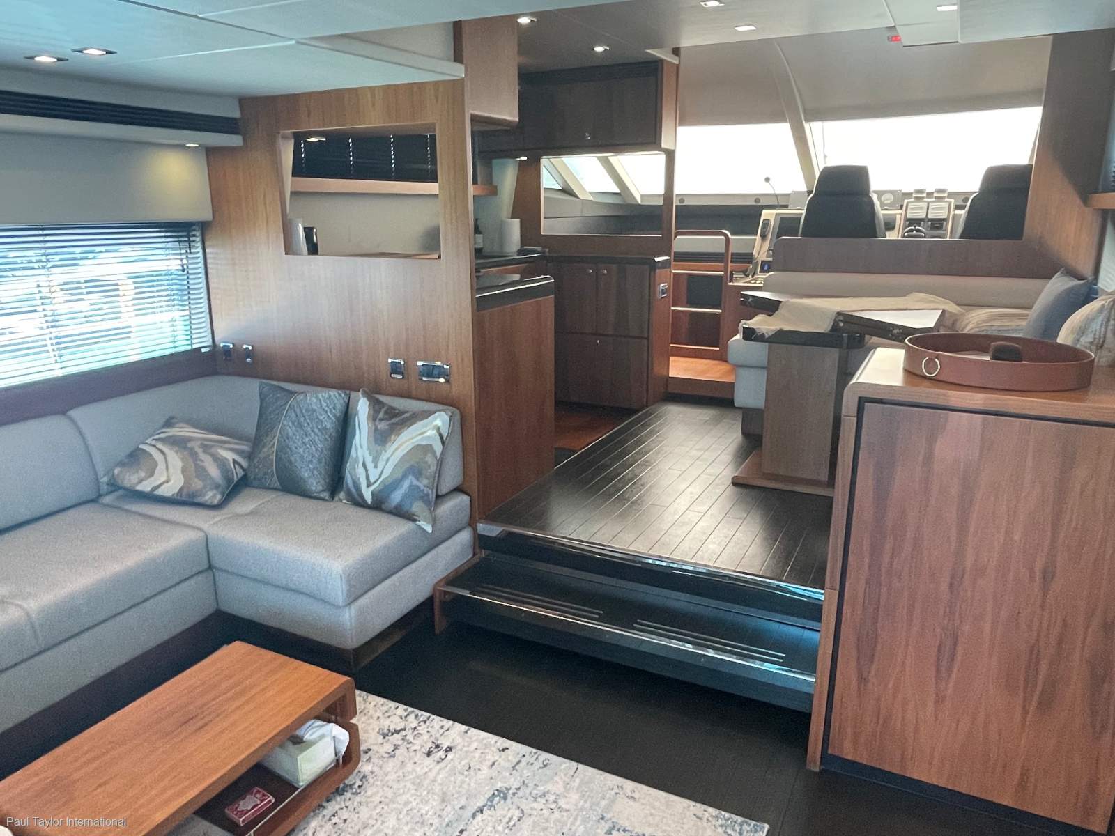Fairline Squadron 60 Motivated vendor- Well presented Boat! For Sale ...