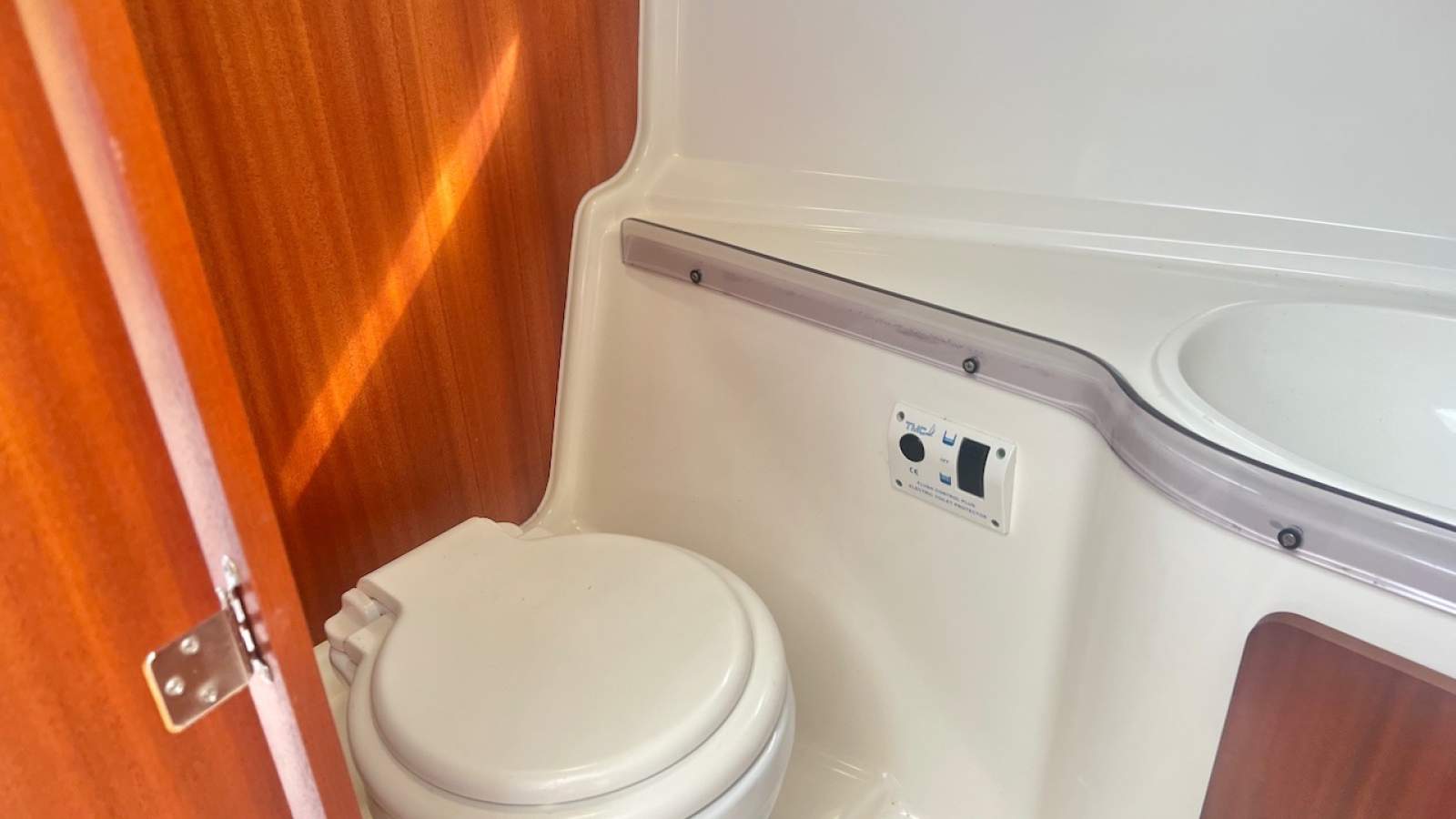 Used Arvor 700 Weekender for Sale | Boats For Sale | Yachthub