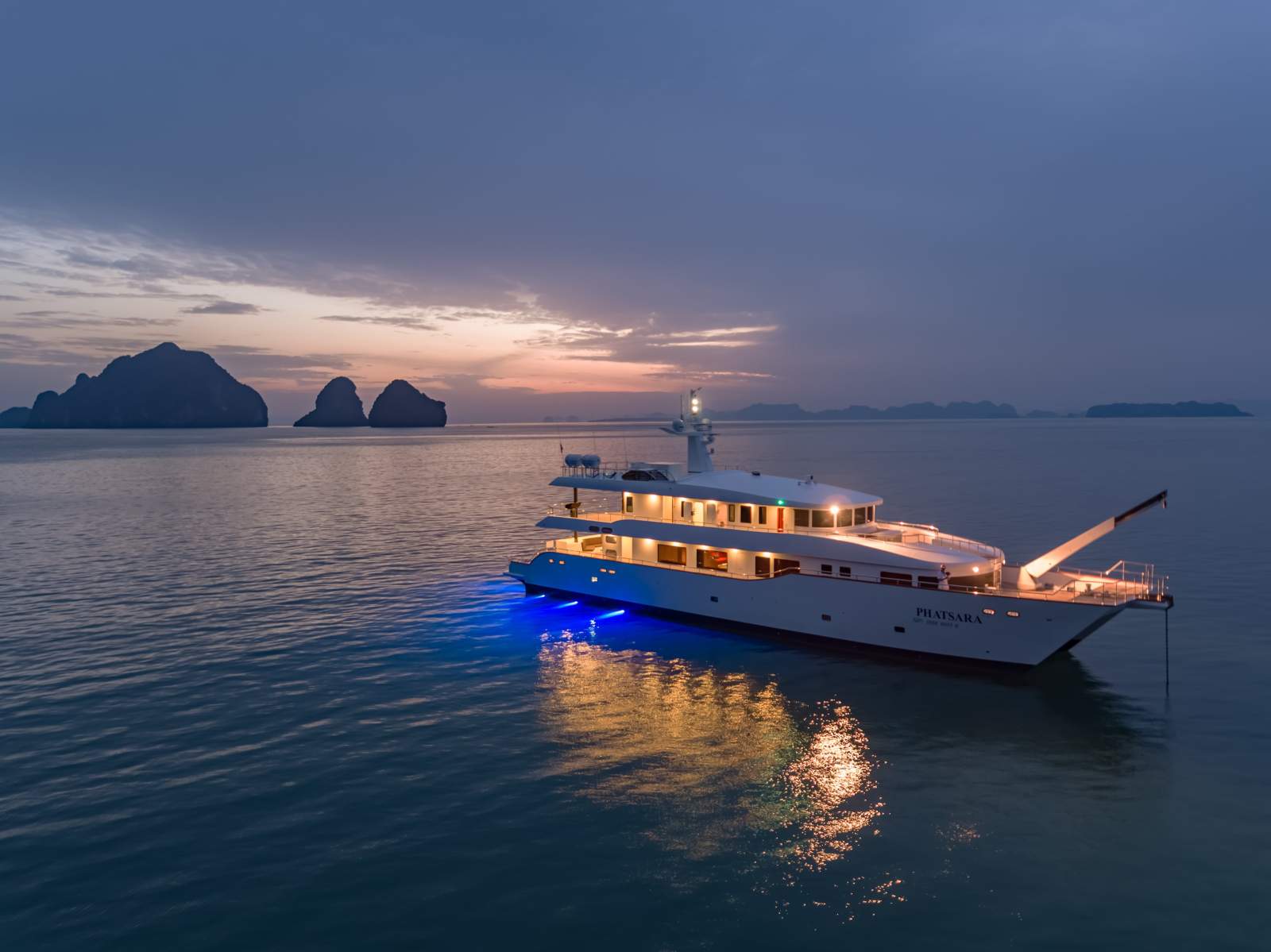 Used Incat Crowther Custom Cc 37 Metre Power Catamaran for Sale | Boats ...