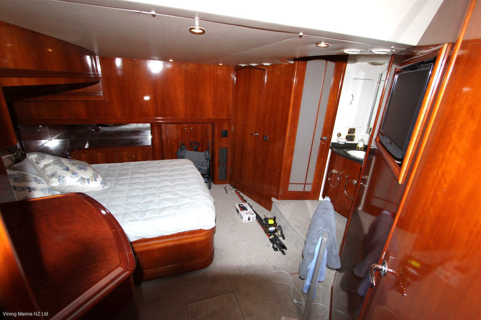 Used Carver 57 Voyager Pilot House -18m for Sale | Boats For Sale ...