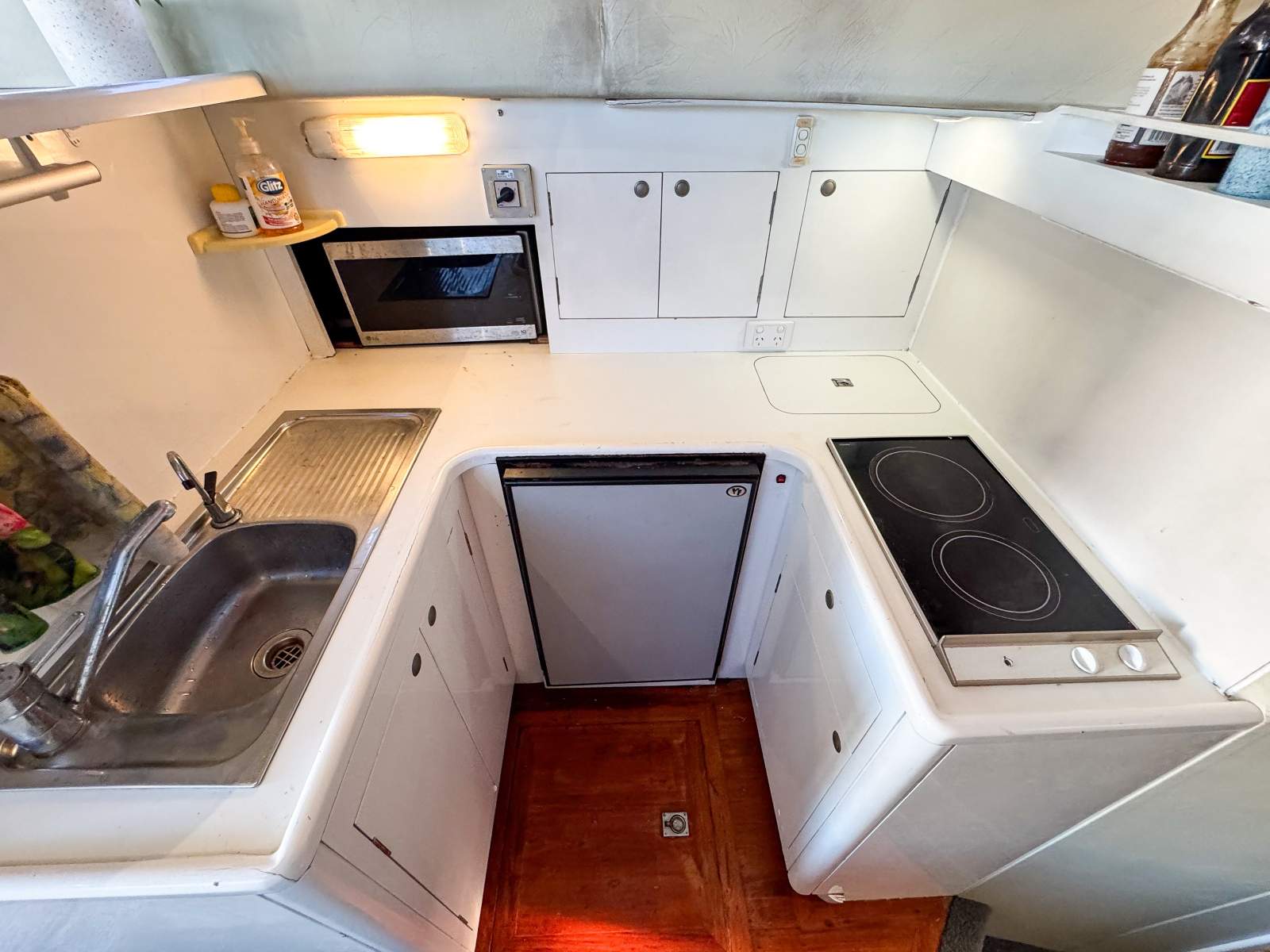 Used Am 38 Flybridge Cruiser for Sale | Boats For Sale | Yachthub