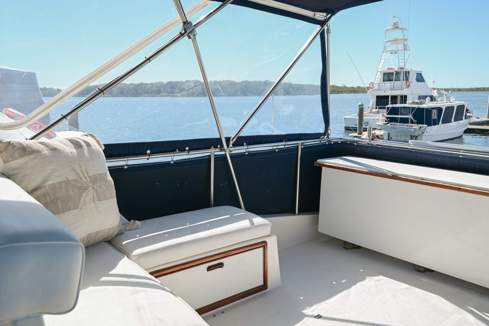 Used Grand Banks 36 Flybridge Cruiser for Sale | Boats For Sale | Yachthub