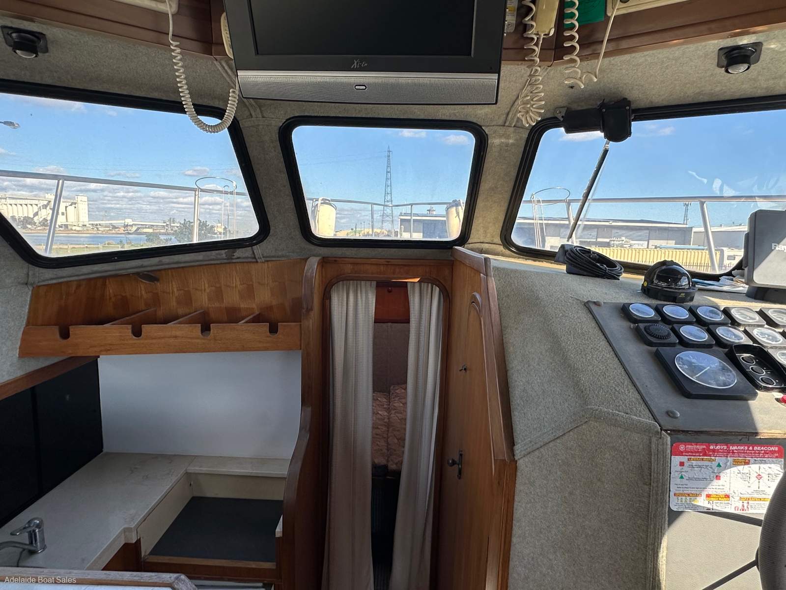 Used Randell 32 Flybridge Cruiser for Sale | Boats For Sale | Yachthub