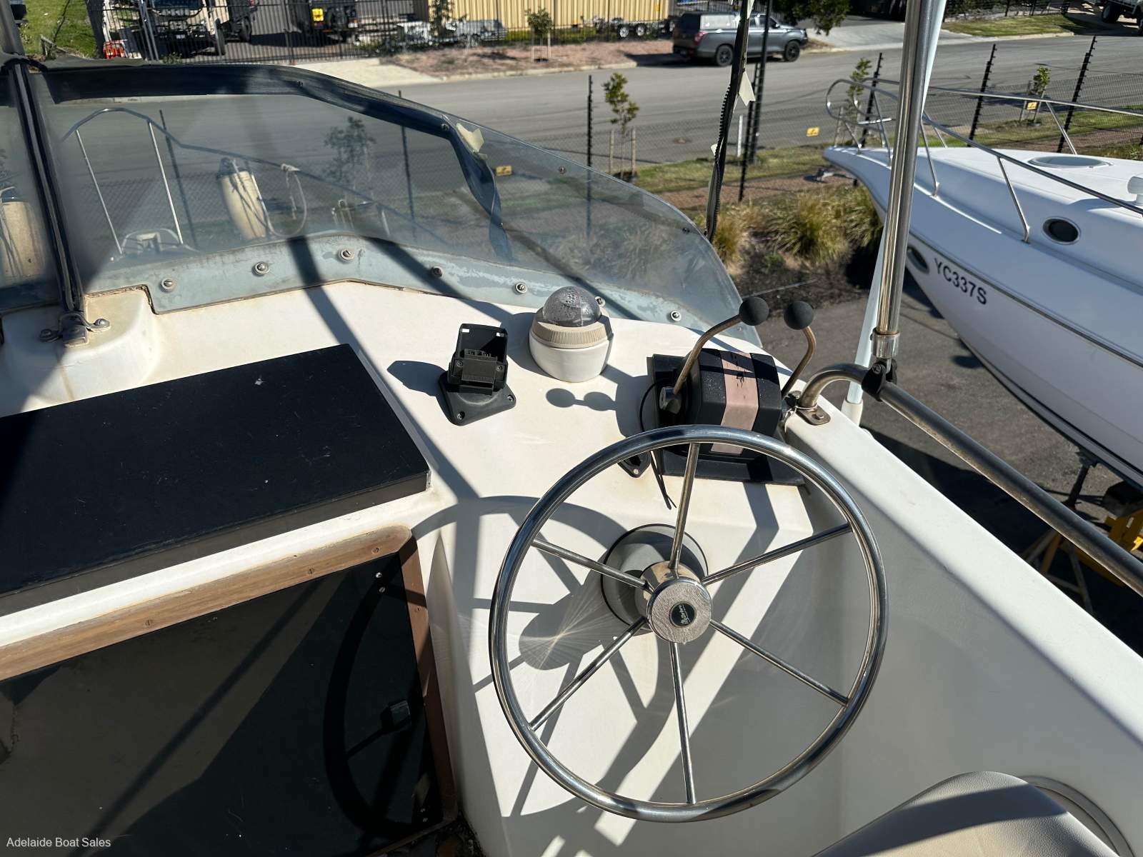 Randell 32 Flybridge Cruiser For Sale | Adelaide Boat Sales