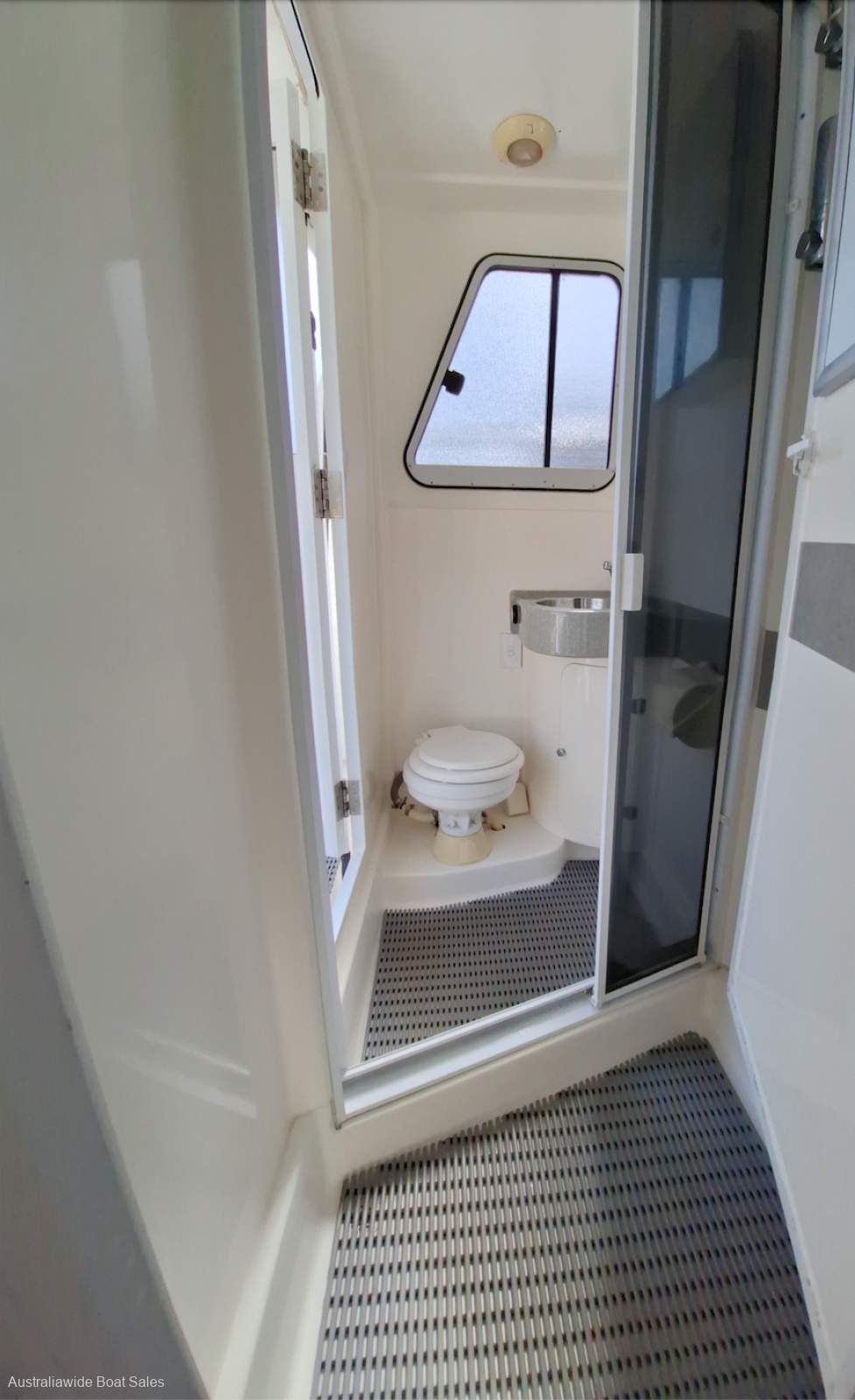 Used Scimitar 1010 Power Catamaran In 2c And 2d Survey. for Sale ...
