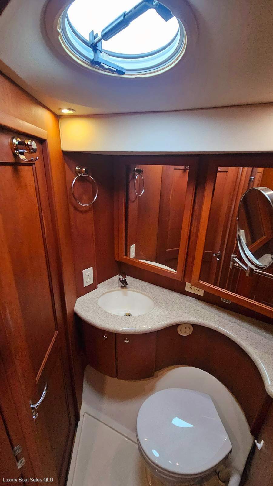 Used Silverton 38 Convertible for Sale | Boats For Sale | Yachthub