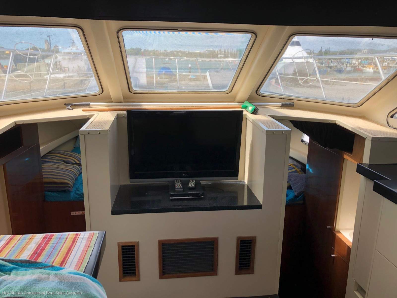 Norcat Challenger 1100 Flybridge - Nev Brooks Commercial Boat Sales