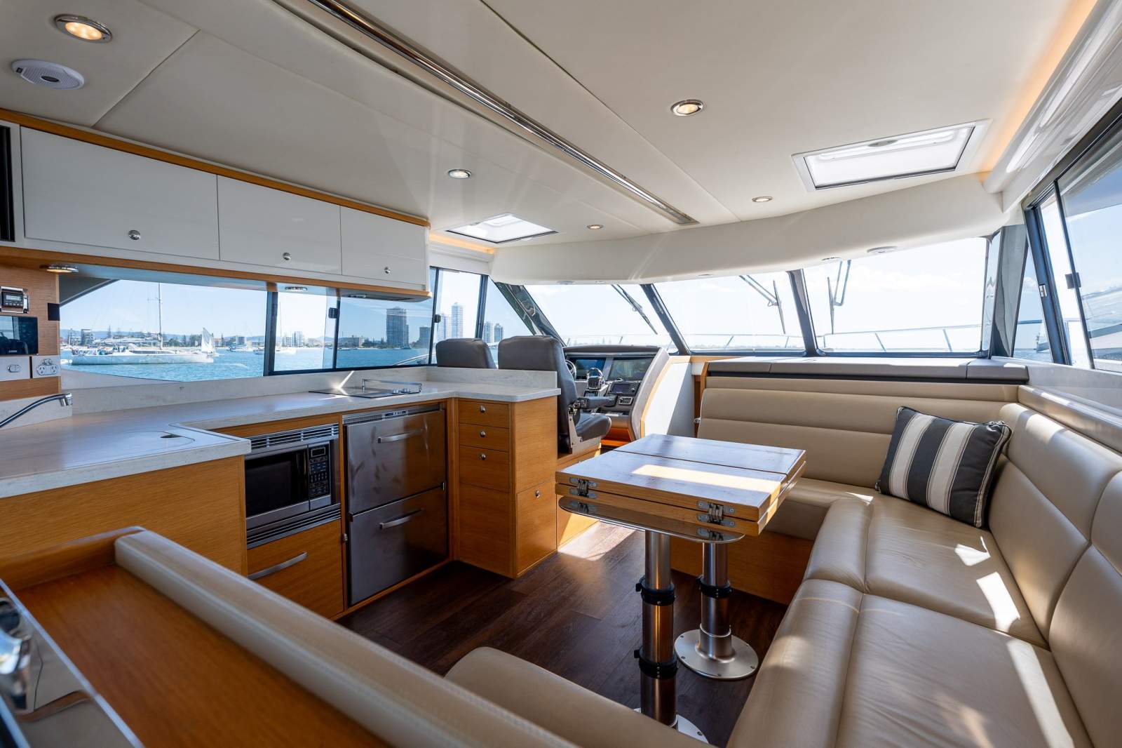 Used Riviera 445 Suv - Trades Welcome Dealer Owned Vessel for Sale ...