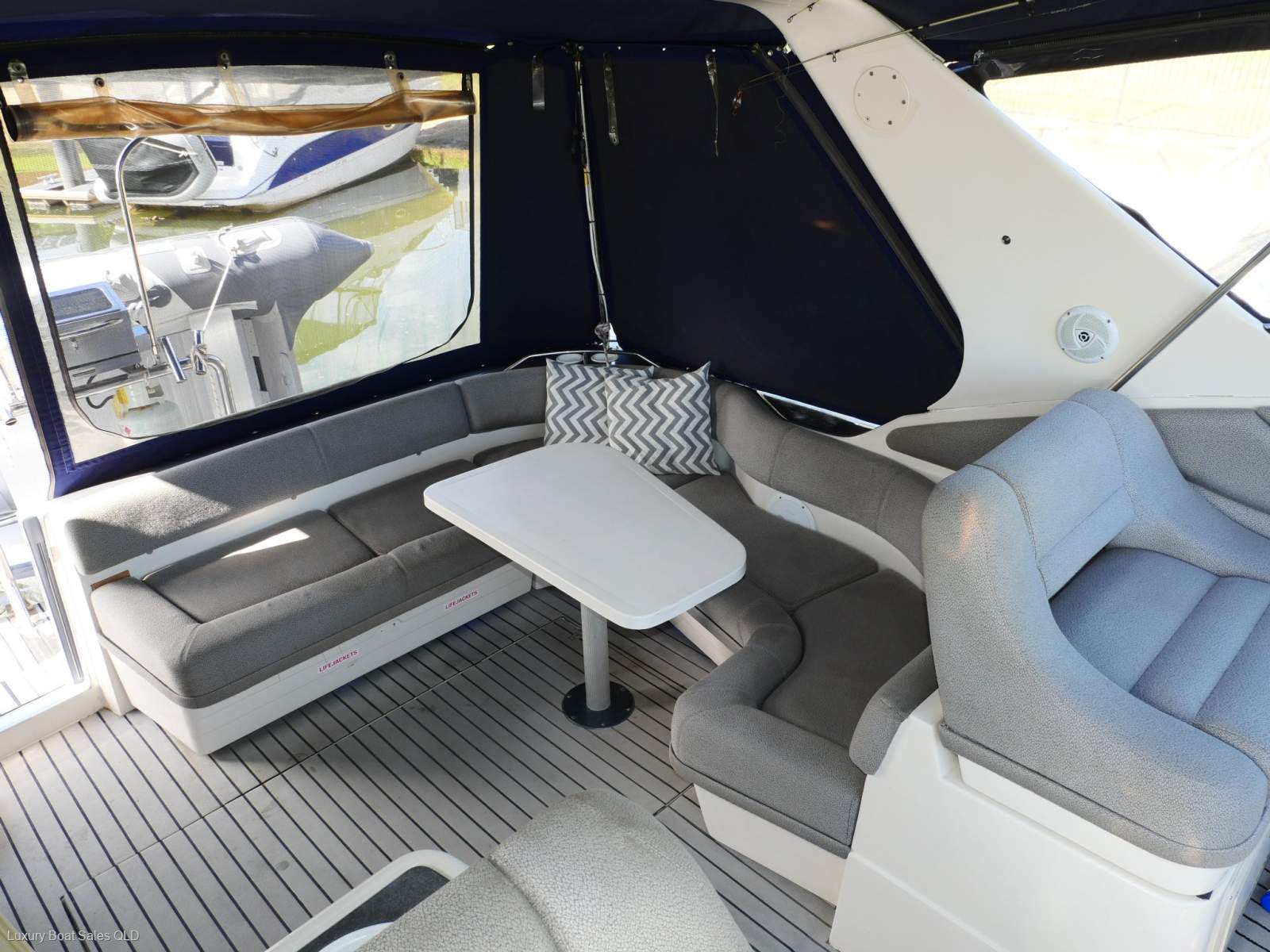 Used Regal Commodore 402 for Sale | Boats For Sale | Yachthub