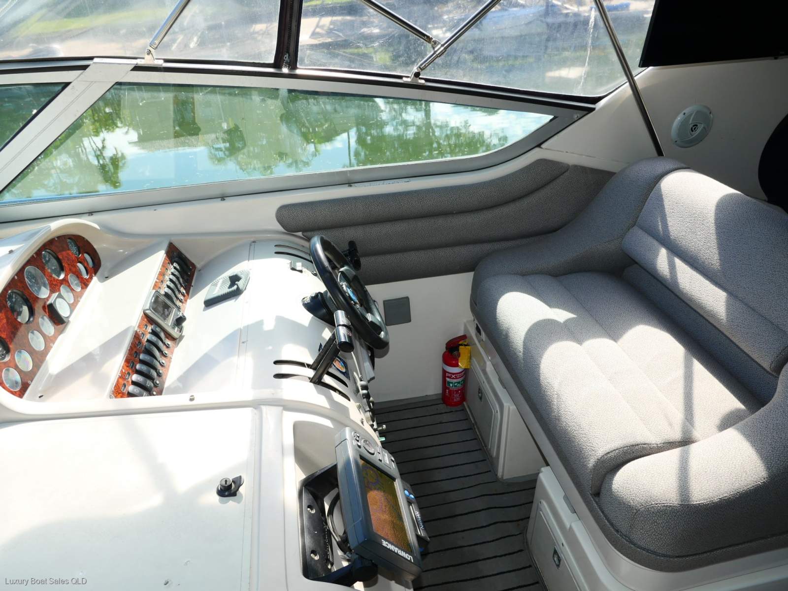 Used Regal Commodore 402 for Sale | Boats For Sale | Yachthub
