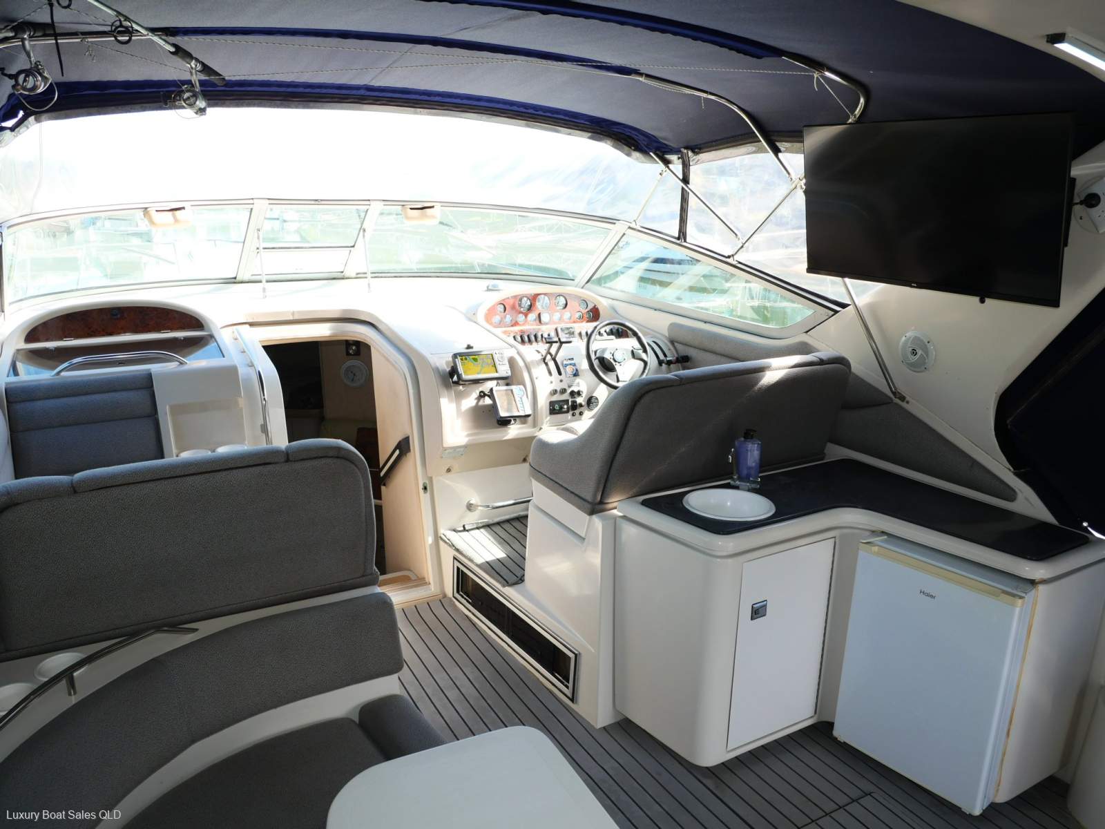 Used Regal Commodore 402 for Sale | Boats For Sale | Yachthub