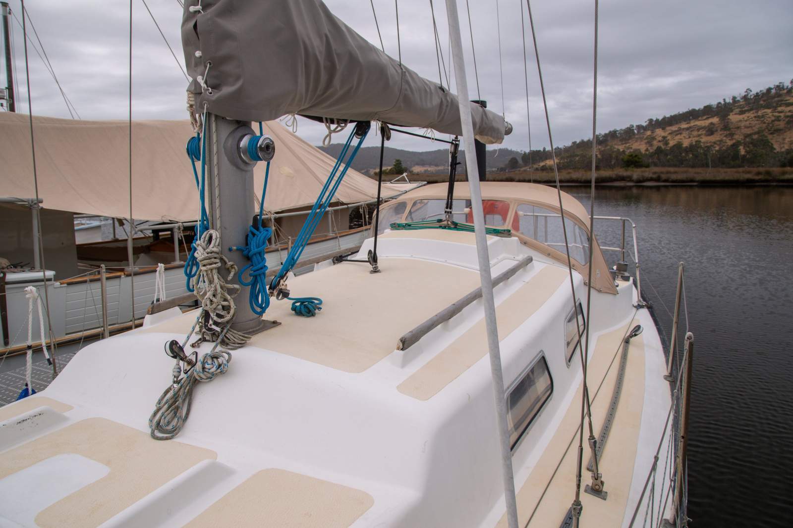 Sailmaster 845 EXCELLENT CONDITION, CAPABLE AND WELL EQUIPPED! For Sale ...