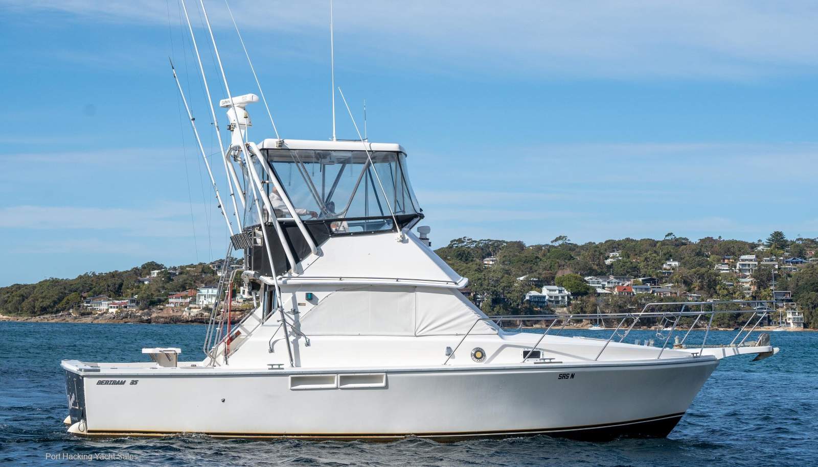 Caribbean 35 Flybridge Cruiser Diesel powered shaft driven For Sale ...