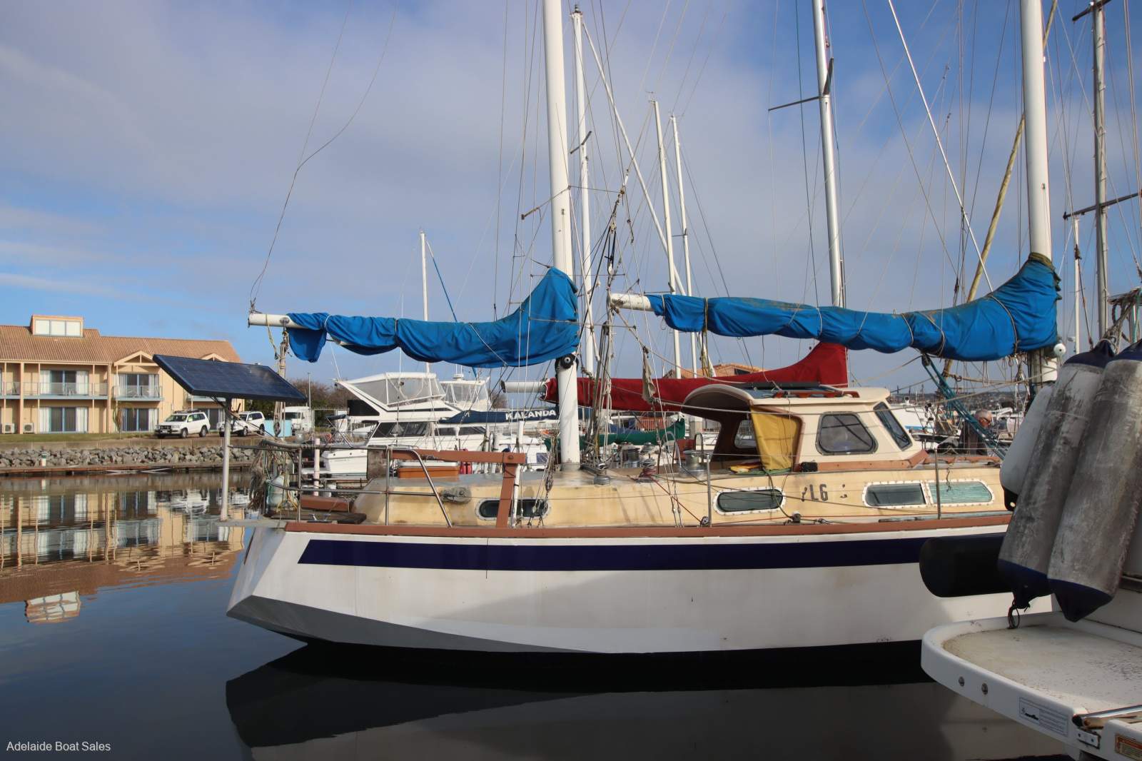Used Bruce Roberts 44 Ketch for Sale | Yachts For Sale | Yachthub